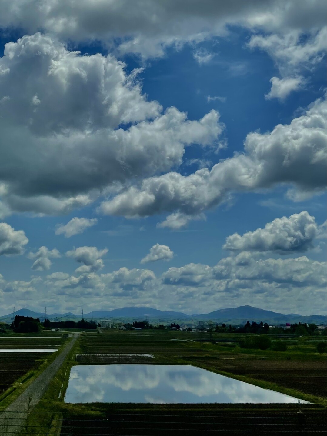 車窓から見えた景色 💙🤍💙🤍💙... / nさんのモーメント | YAMAP / ヤマップ