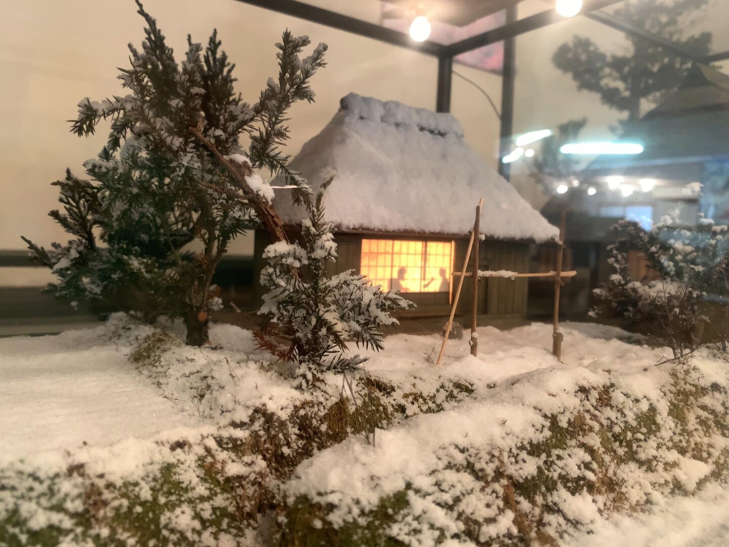 羅漢山・花園御嶽山・西高山・東高山 / 宝登山・長瀞アルプス・不動山・陣見山・鐘撞堂山の写真45枚目 / 障子に映るおじいちゃんとおばあちゃん | YAMAP / ヤマップ