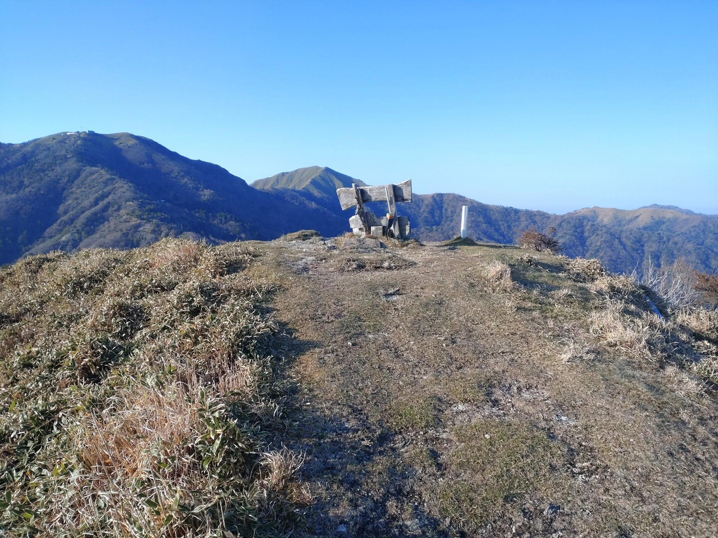 熊の爪痕？ビビリながらの丸笹山・赤帽子山・中尾山 / Tom Ookaさんの剣山の活動データ | YAMAP / ヤマップ