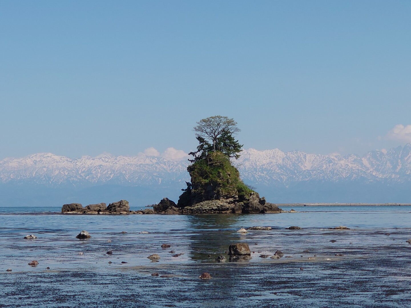 今日は富山の雨晴海岸と海王丸パークへ こ... / mikaさんのモーメント | YAMAP / ヤマップ