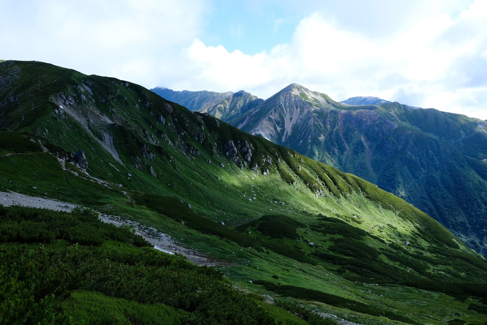 小池新道は天上への階段〜双六岳・丸山・三俣蓮華岳・樅沢岳 / publiusさんの槍ヶ岳・穂高岳・上高地の活動データ | YAMAP / ヤマップ