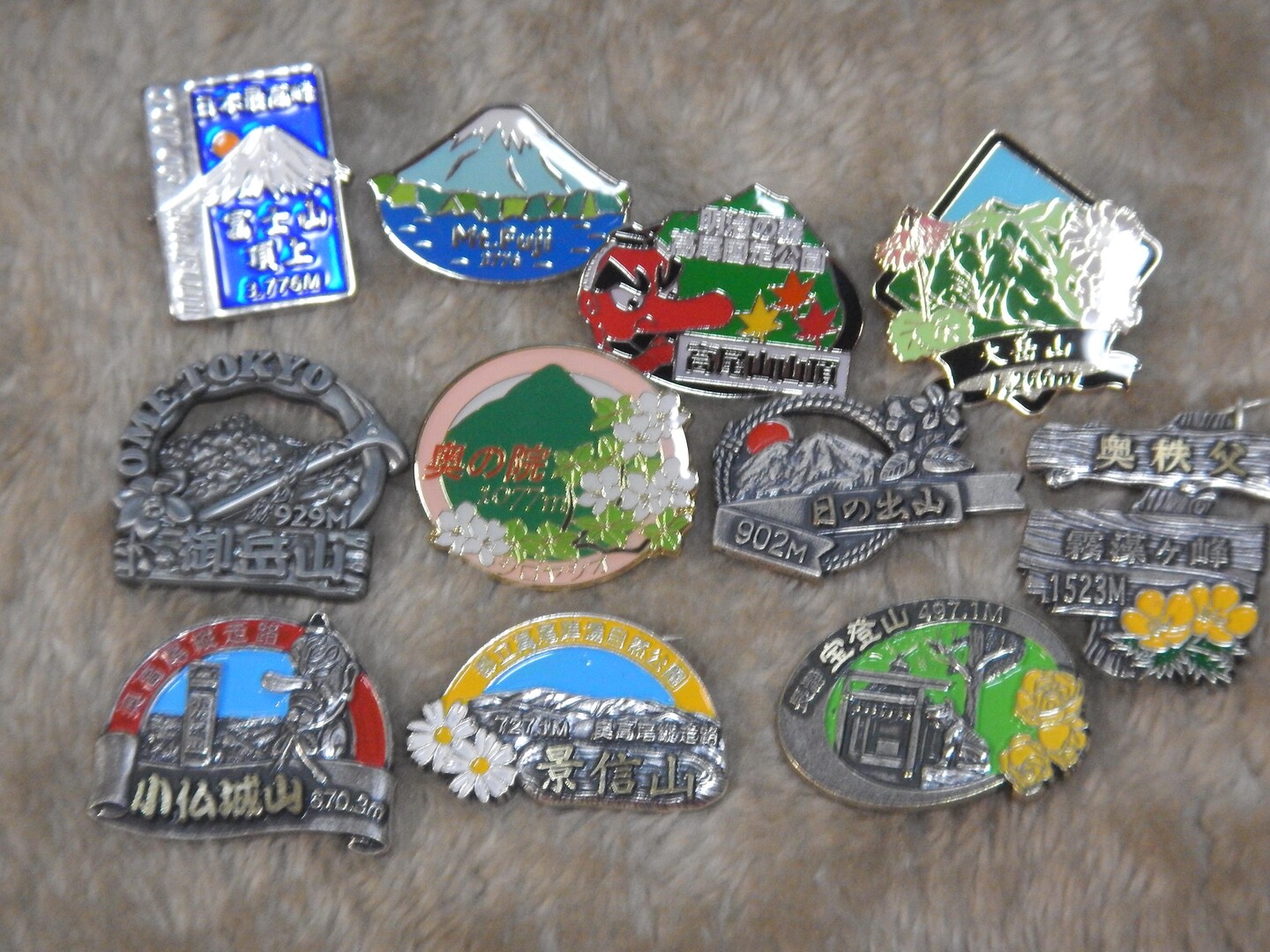 山バッジがたまってきた どうやって飾った... / monsieur-msさんのモーメント | YAMAP / ヤマップ