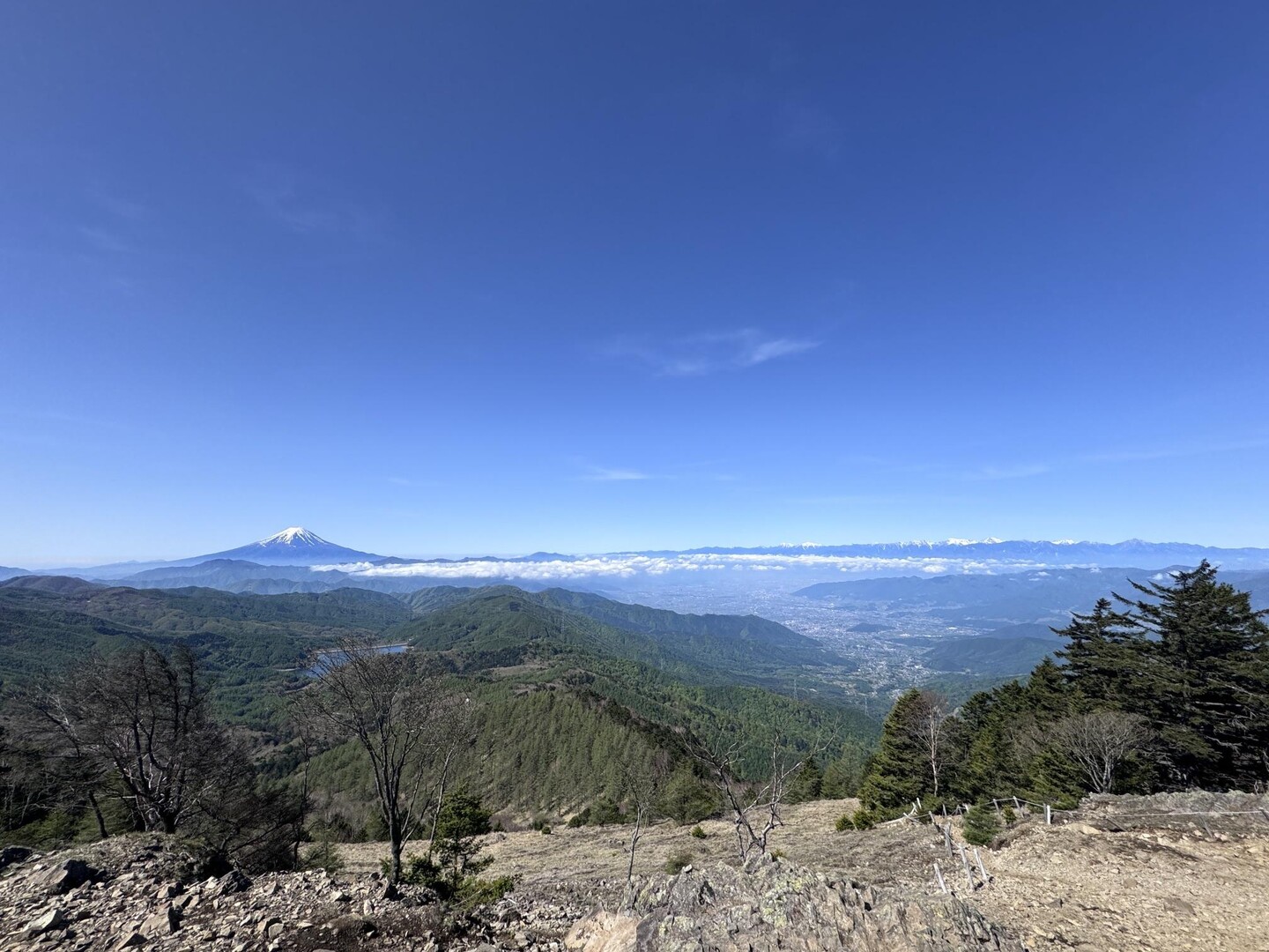 家族で大菩薩嶺 / syu8_PPさんの大菩薩嶺・鶏冠山・大マテイ山の活動データ | YAMAP / ヤマップ