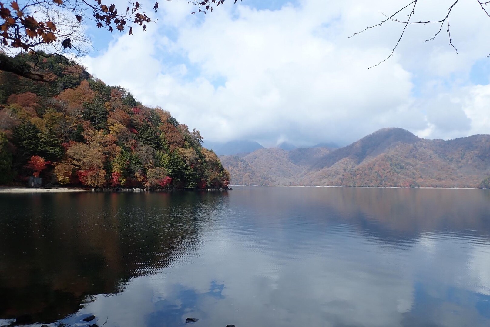 紅葉の奥日光ハイキング@戦場ヶ原・中禅寺湖[光徳〜中禅寺BS](ソロ) / しんいちさんの男体山の活動データ | YAMAP / ヤマップ