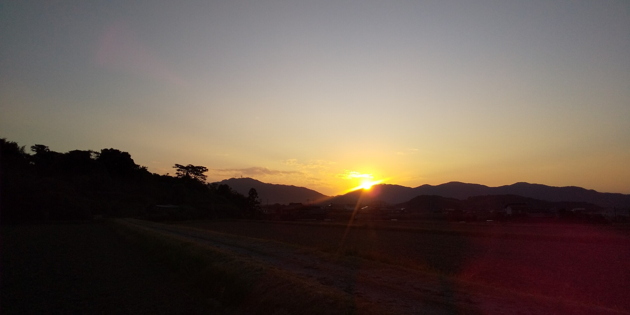 日曜日の夕刻 草場山と吉母富士に沈む夕日... / Ymarpyさんのモーメント | YAMAP / ヤマップ