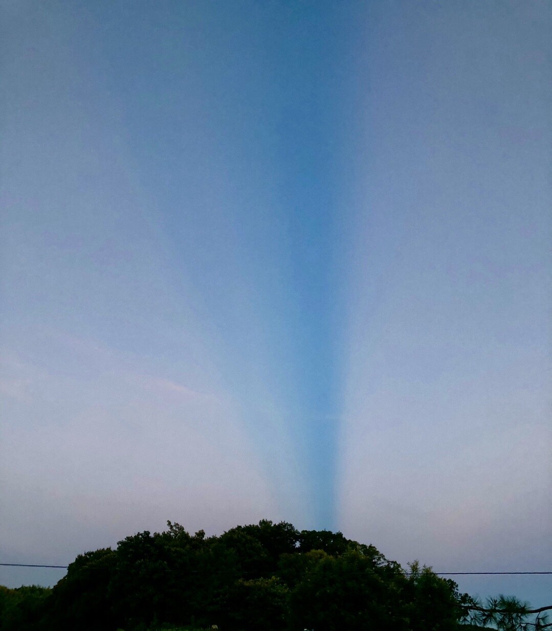 🌄裏御光 日没直後、東の地平線から放射... / Lucky Jr.さんのモーメント | YAMAP / ヤマップ