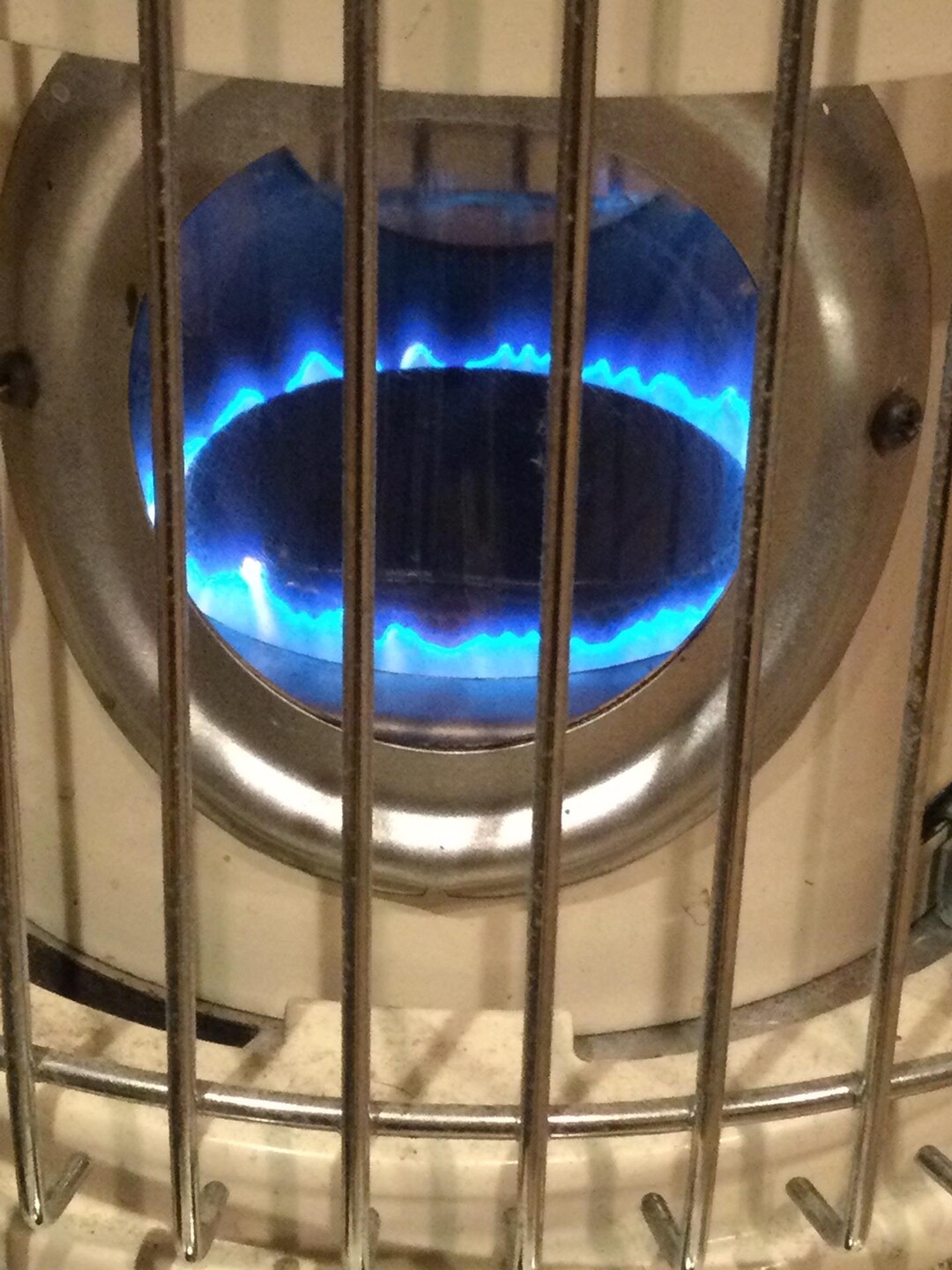 アラジン、今冬初点火。 点けるとやっぱり... / ta614さんのモーメント | YAMAP / ヤマップ