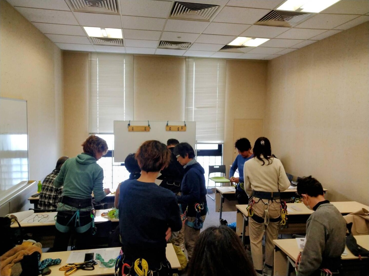 【机上講習】隔時登攀と制動確保 http... / 京都趣味登山会さんのモーメント | YAMAP / ヤマップ