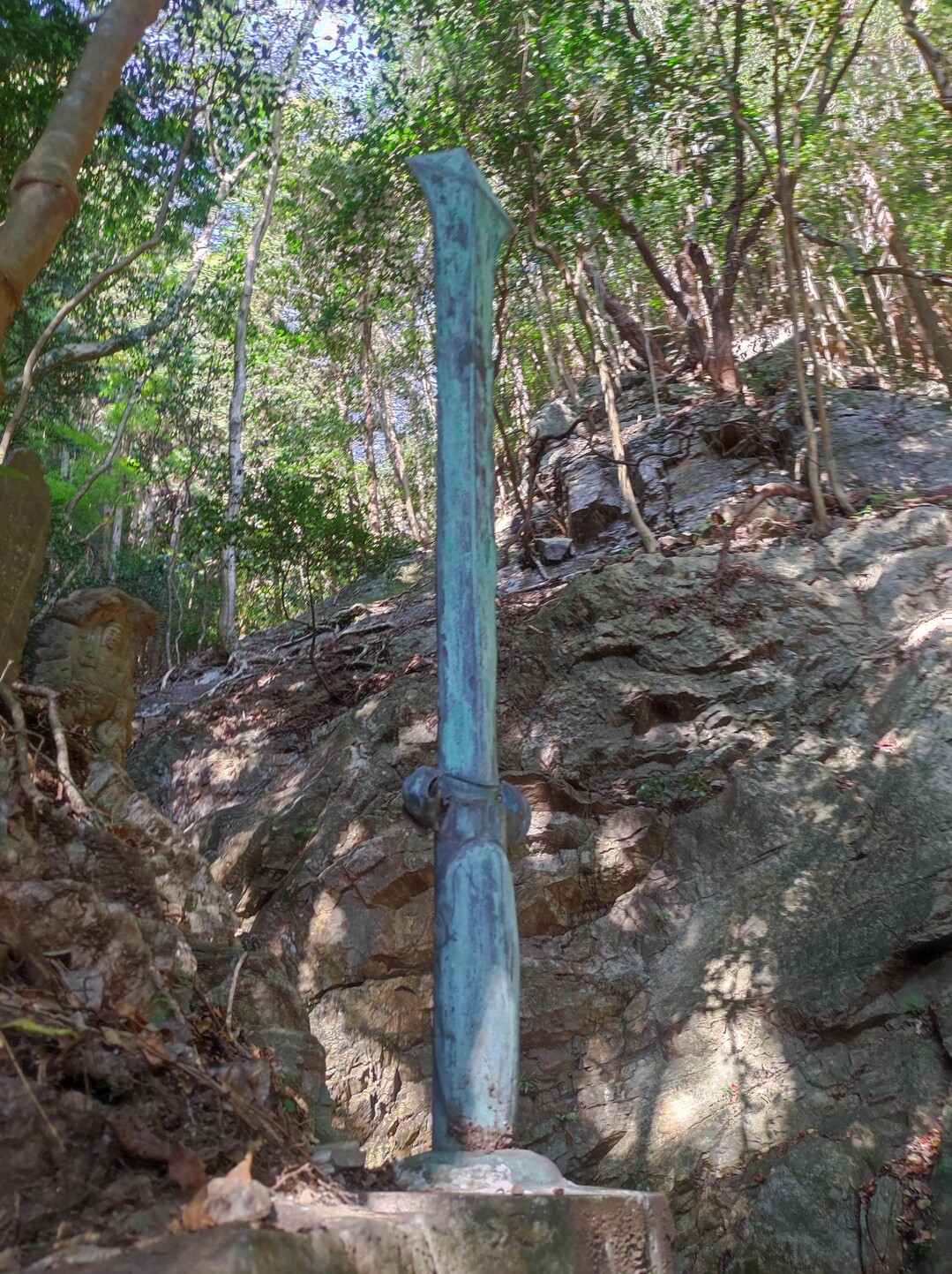 10kg背負って本宮山の聖剣へ / nonorisさんの本宮山・大日山・風頭山の活動データ | YAMAP / ヤマップ