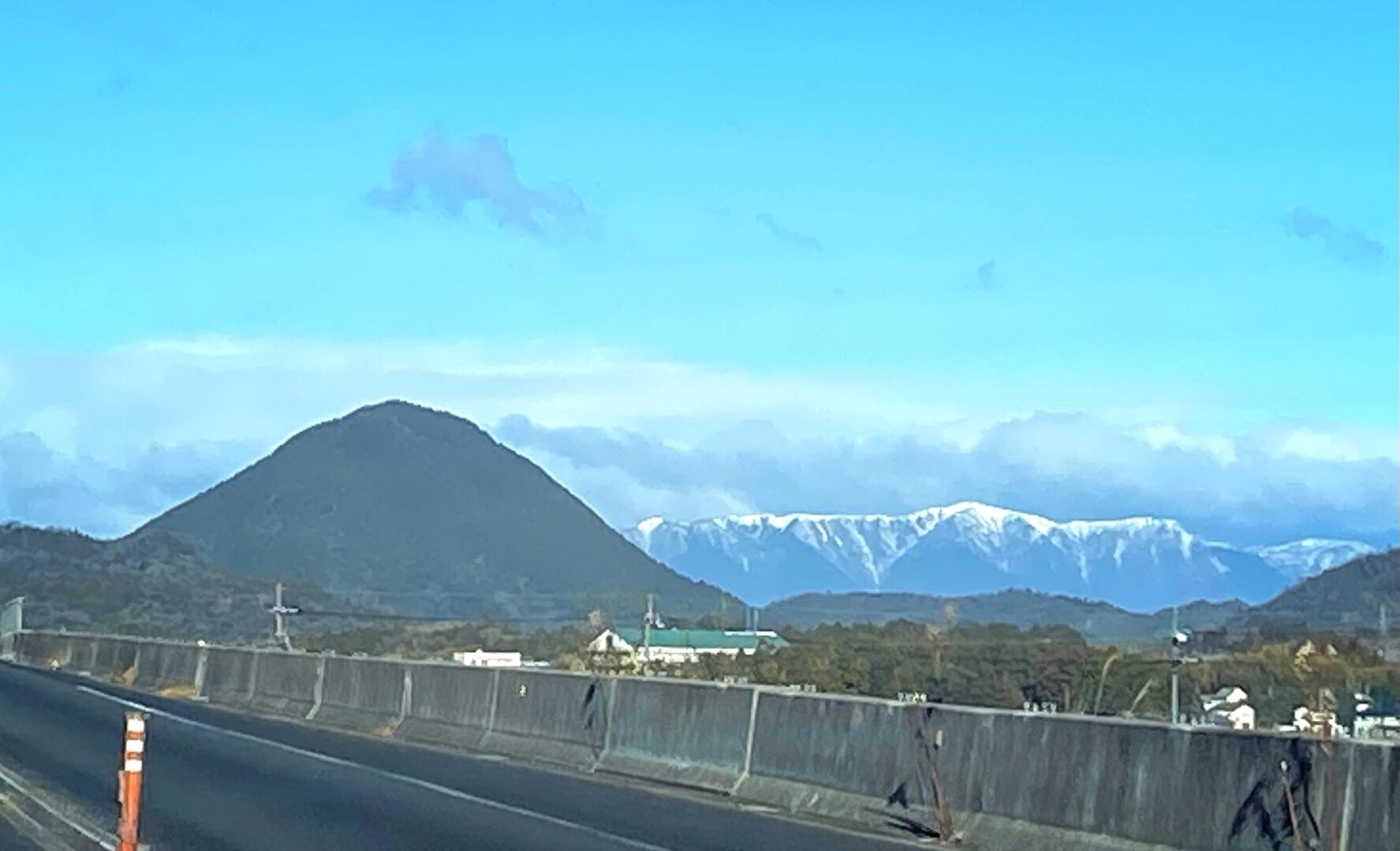 三上山と比良山系が こんなにキレイに見え... / こず ️さんのモーメント | YAMAP / ヤマップ