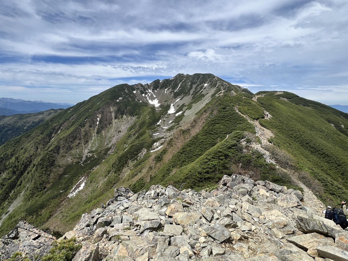 梅雨の仙丈ヶ岳 / 悠々太さんの仙丈ヶ岳・伊那荒倉岳の活動日記 | YAMAP / ヤマップ