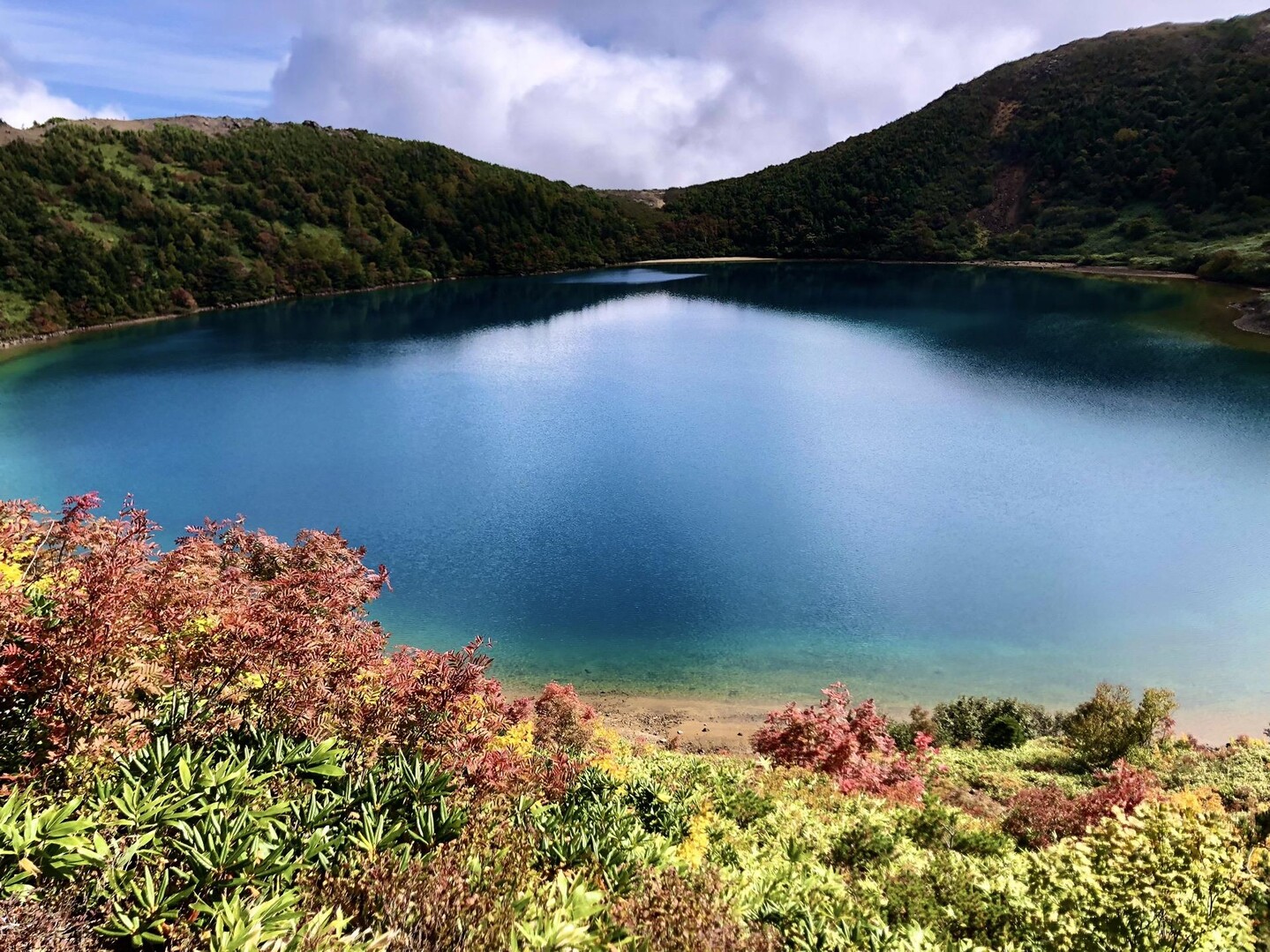 紅葉🍁の一切経山と魔女の瞳🧹 / なっくさんの吾妻山・一切経山の活動データ | YAMAP / ヤマップ