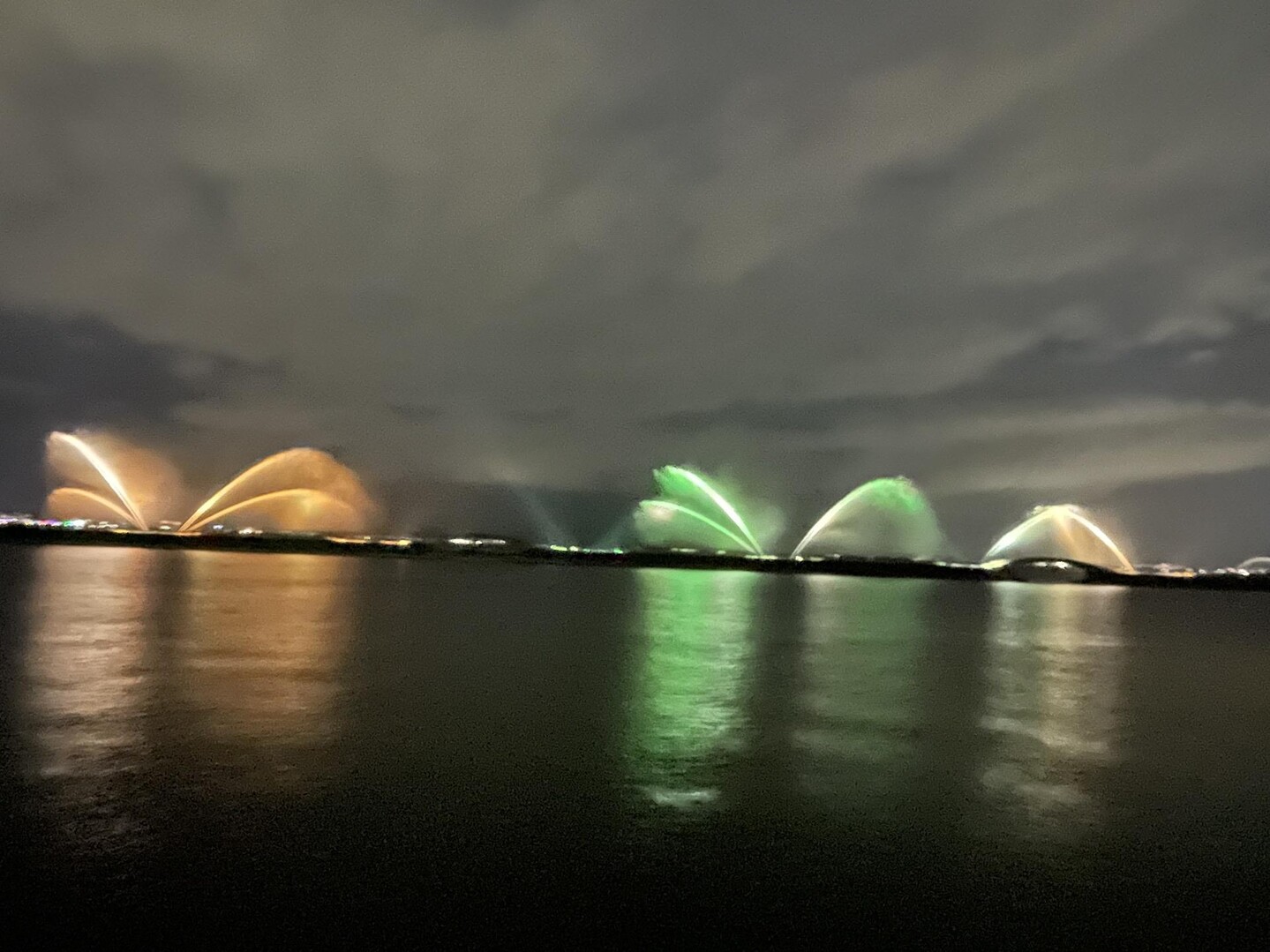 琵琶湖の噴水 / brocken_sさんのモーメント | YAMAP / ヤマップ