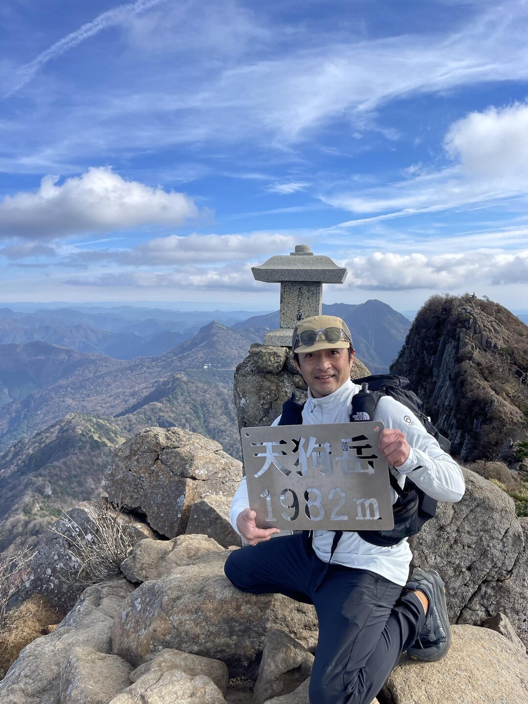 石鎚山・天狗岳・南尖峰 念願の本格的な登山デビュー / 𓀤 tetsuya 𓀤さんの石鎚山・堂ヶ森・二ノ森の活動データ | YAMAP / ヤマップ