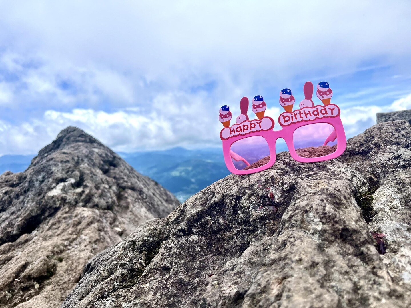 𝐁𝐈𝐑𝐓𝐇𝐃𝐀𝐘🎂🎋登山彡☆【由布岳（西峰・東峰）】 / pu_kaoさんの由布岳・鶴見岳の活動日記 | YAMAP / ヤマップ