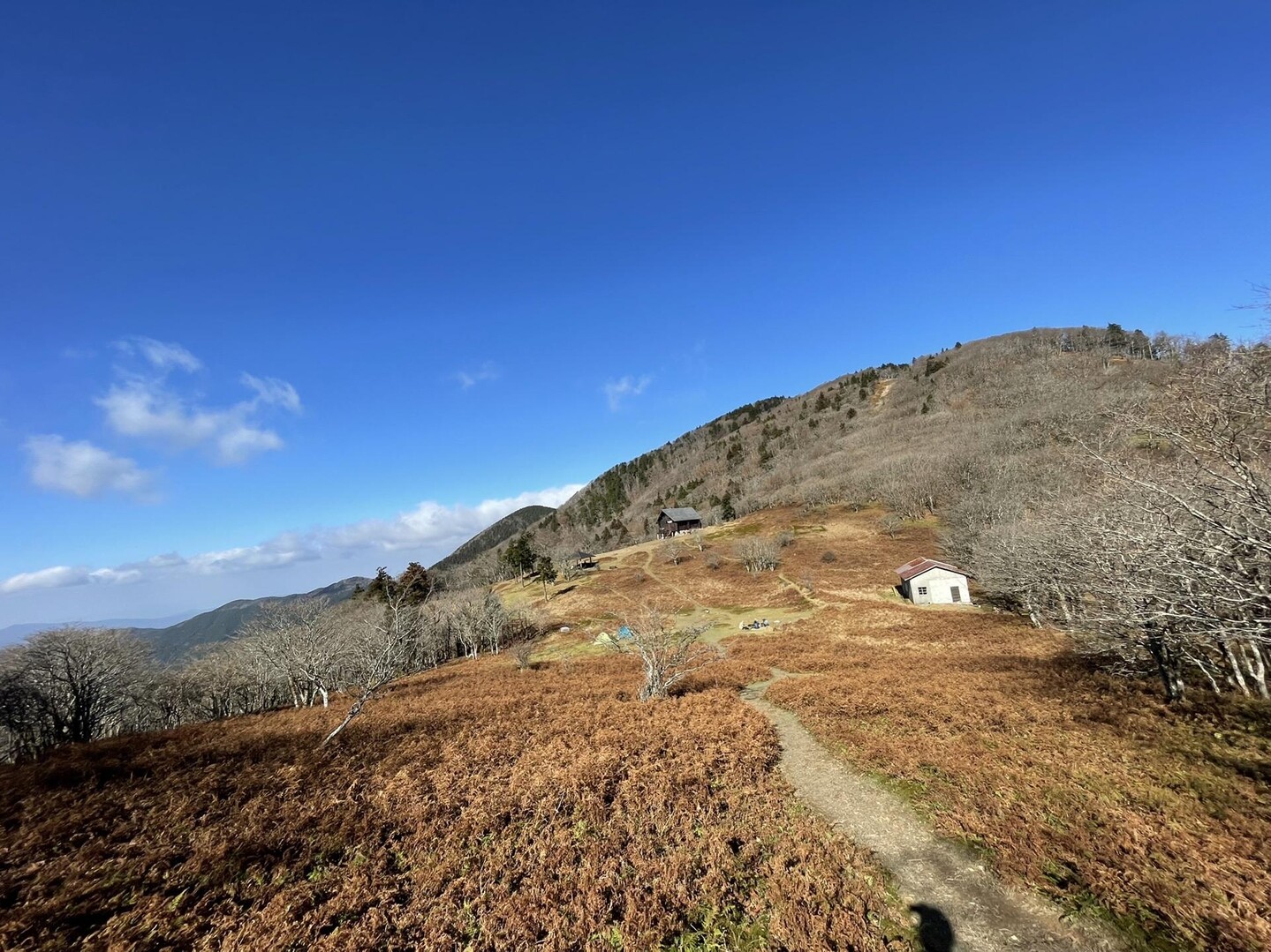 末枯の明神平（水無山・国見山・明神岳・前山） / rnrさんの桧塚奥峰・明神岳・薊岳の活動データ | YAMAP / ヤマップ