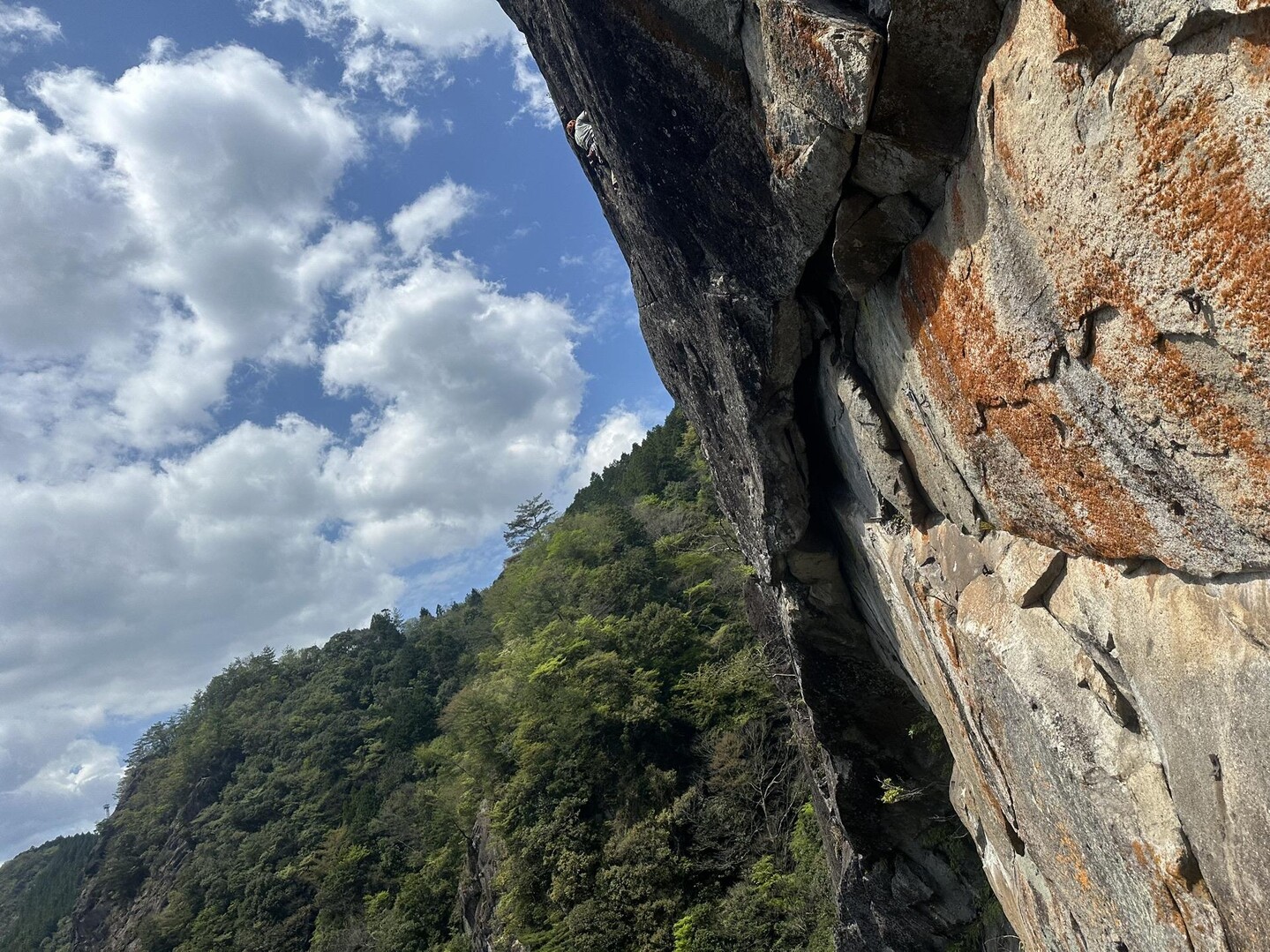 日向神 正面岩 スピンネフリーライン5.11b / トモミさんの石割岳・平野岳の活動日記 | YAMAP / ヤマップ