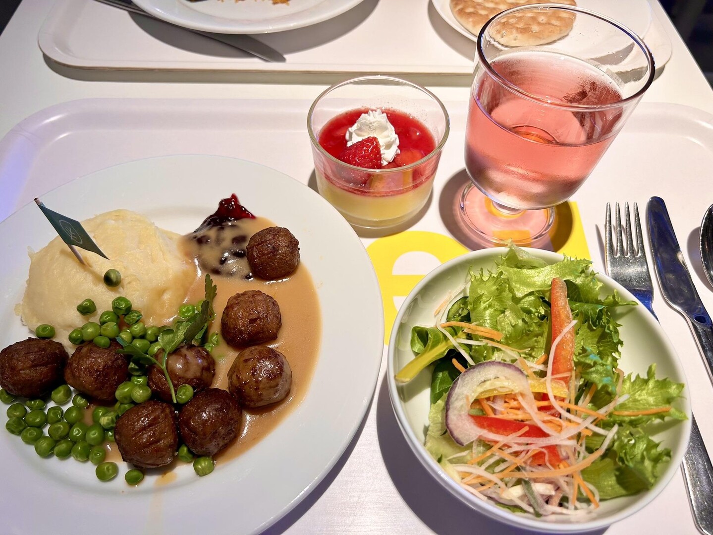 今日はお友達とIKEAに来ました。 北欧... / 矢野絵里子さんのモーメント | YAMAP / ヤマップ