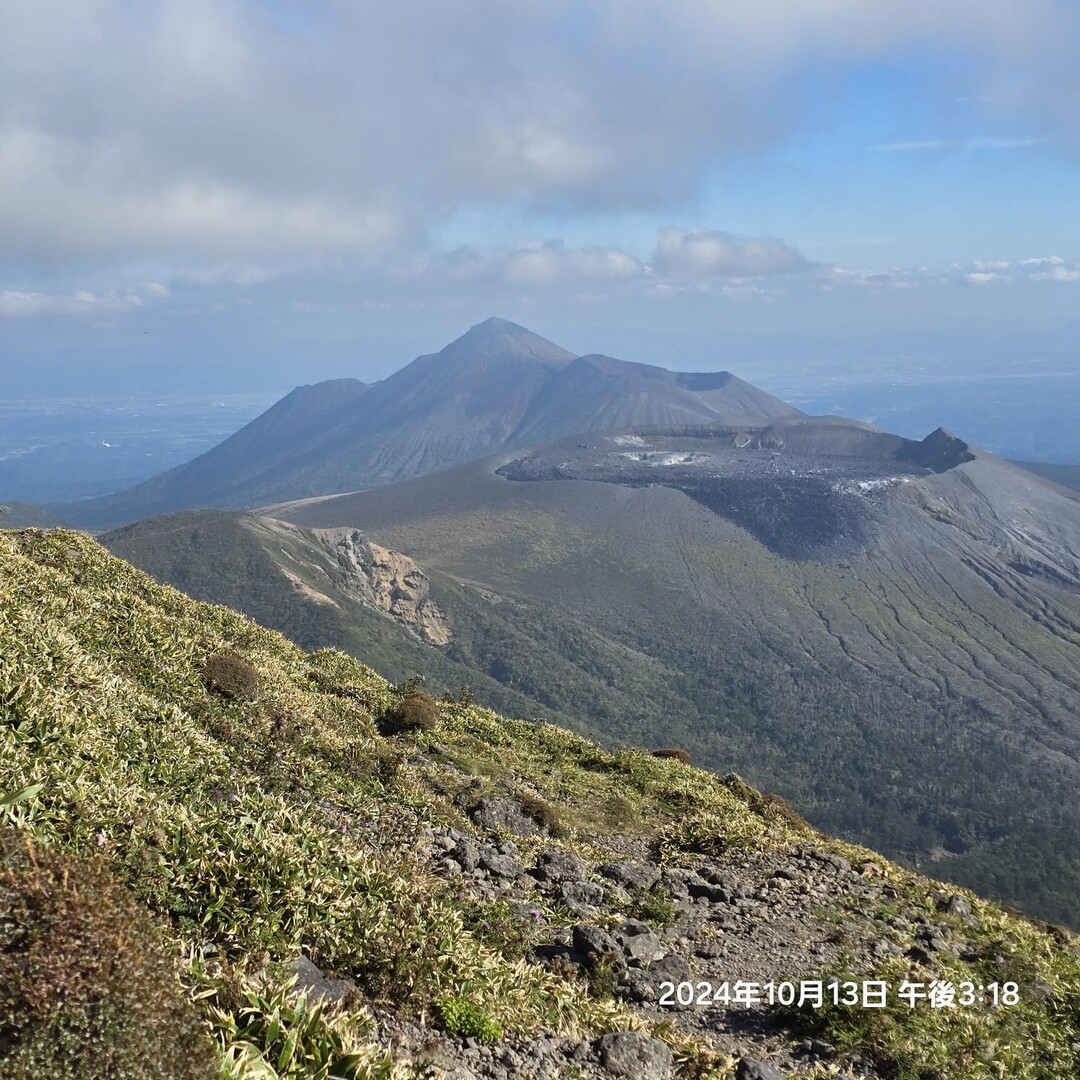 ～霧島・その②韓国岳～ 韓国岳から高千穂峰を見るのが夢だった… / KAKKYさんの霧島山・韓国岳・高千穂峰・夷守岳・烏帽子岳の活動データ | YAMAP / ヤマップ