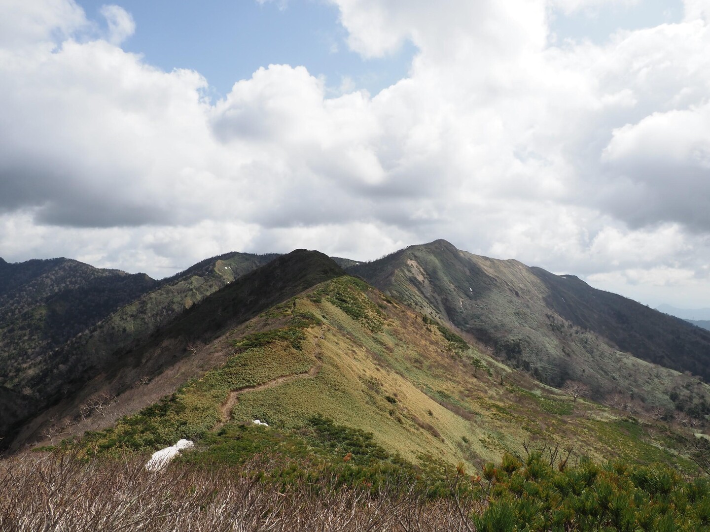素敵な稜線の白砂山 / Rougeさんの白砂山・堂岩山・八間山の活動データ | YAMAP / ヤマップ