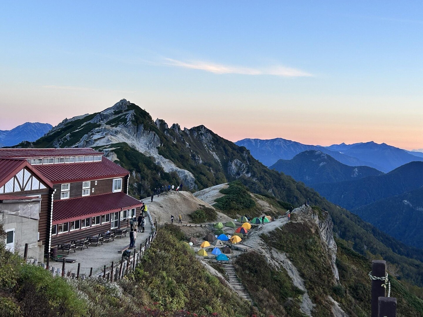 稜線に惚れ惚れ😊燕岳day2 2023-9-24 / キーコさんの燕岳・餓鬼岳・唐沢岳の活動データ | YAMAP / ヤマップ