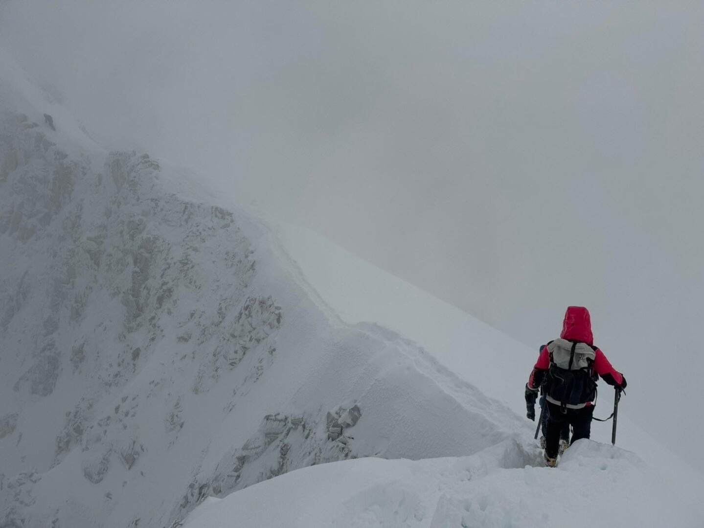西穂高岳って四つん這いで登るんだね…ピッケル大活躍‼️ / YOUKOWさんの槍ヶ岳・穂高岳・上高地の活動データ | YAMAP / ヤマップ