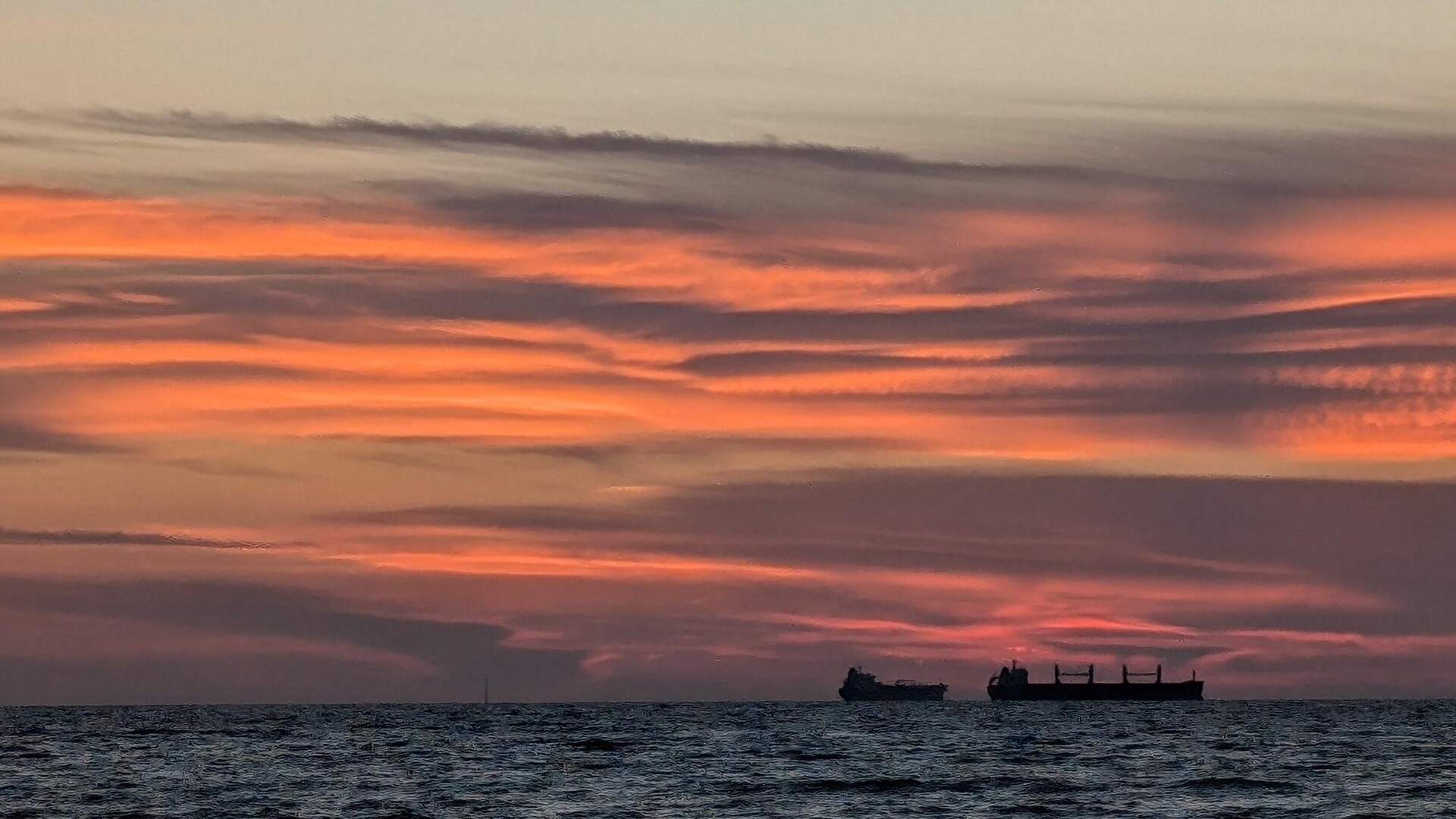 2024 8月6日 綾羅木海岸の夕陽🌅... / k501さんのモーメント | YAMAP / ヤマップ