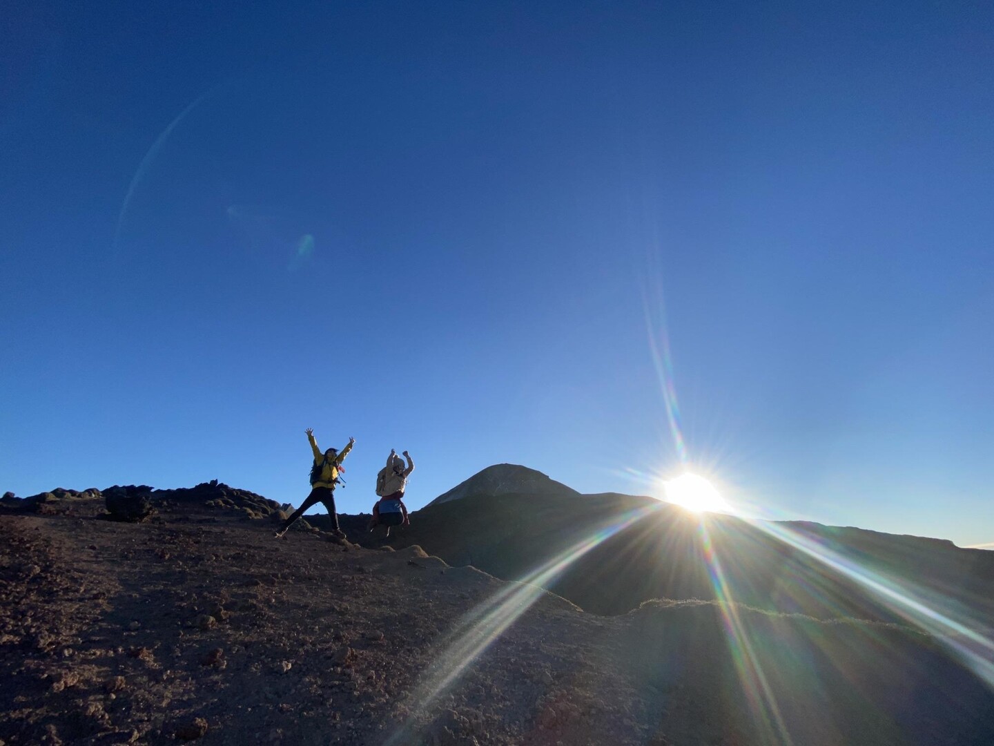 念願の1,000m超え😆高千穂峰・御鉢 / niwakaさんの霧島山・韓国岳・高千穂峰・夷守岳・烏帽子岳の活動データ | YAMAP / ヤマップ