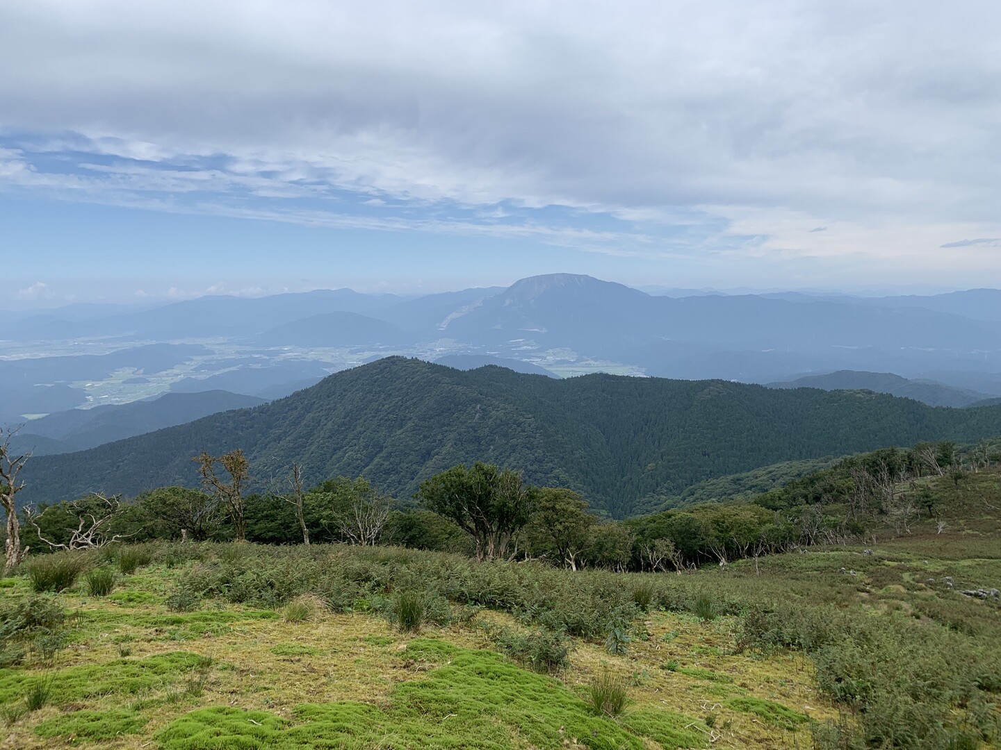 南霊岳・霊仙山最高点・霊仙山・経塚山・谷山 / S.T-1103さんの霊仙山の活動データ | YAMAP / ヤマップ