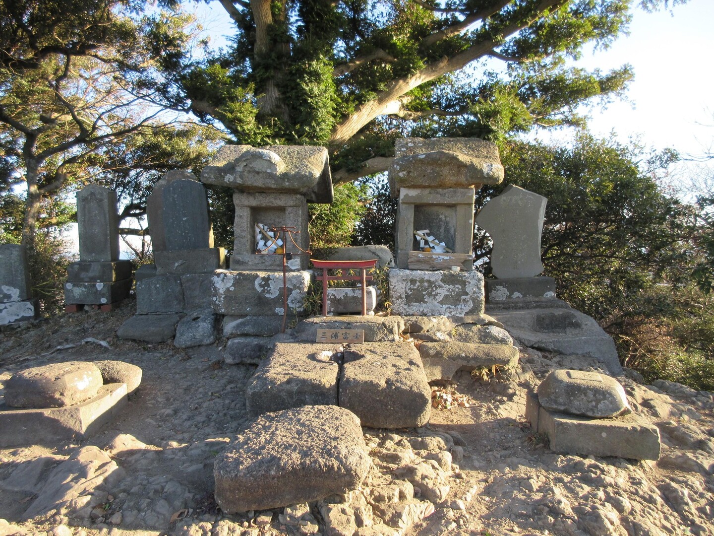 登り初めは富士山(三浦富士)… / kuma3016さんの大楠山・武山・三浦富士の活動データ | YAMAP / ヤマップ