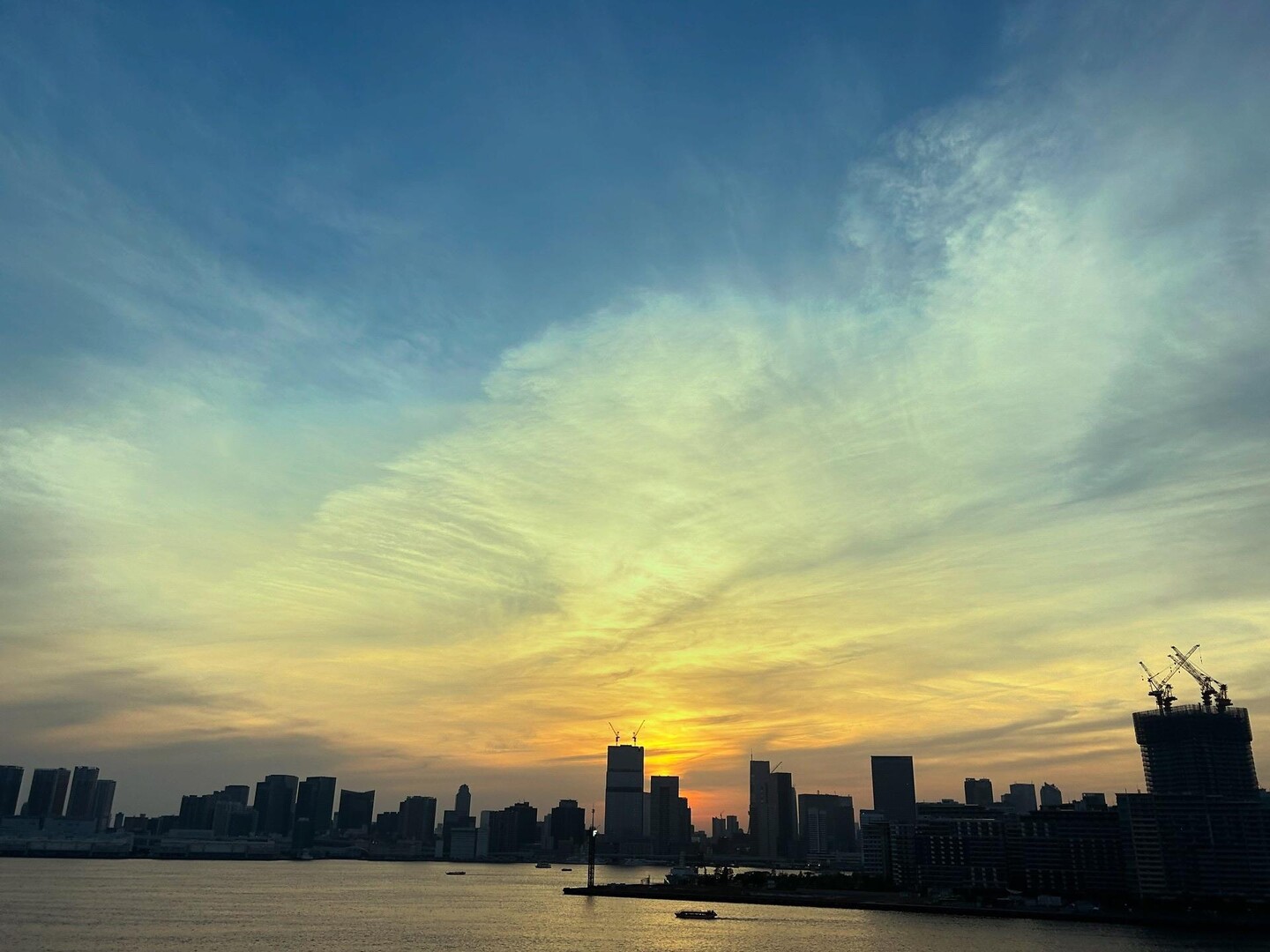 東京湾の夕陽 / Eddieさんのモーメント | YAMAP / ヤマップ