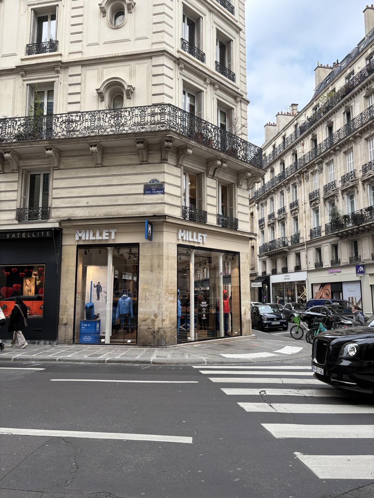 山好きならば気になっちゃうよね パリのM... / HIRO_mさんのモーメント | YAMAP / ヤマップ