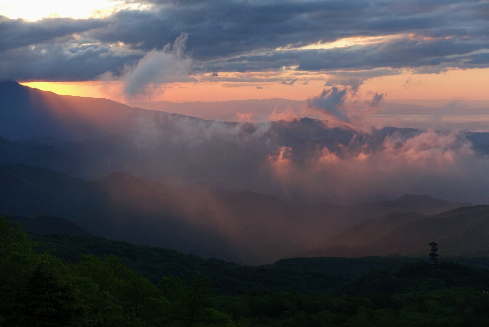 霧降高原の朝焼け☀️ からの一里ヶ曽根 / ykさんの社山・半月山の活動データ | YAMAP / ヤマップ