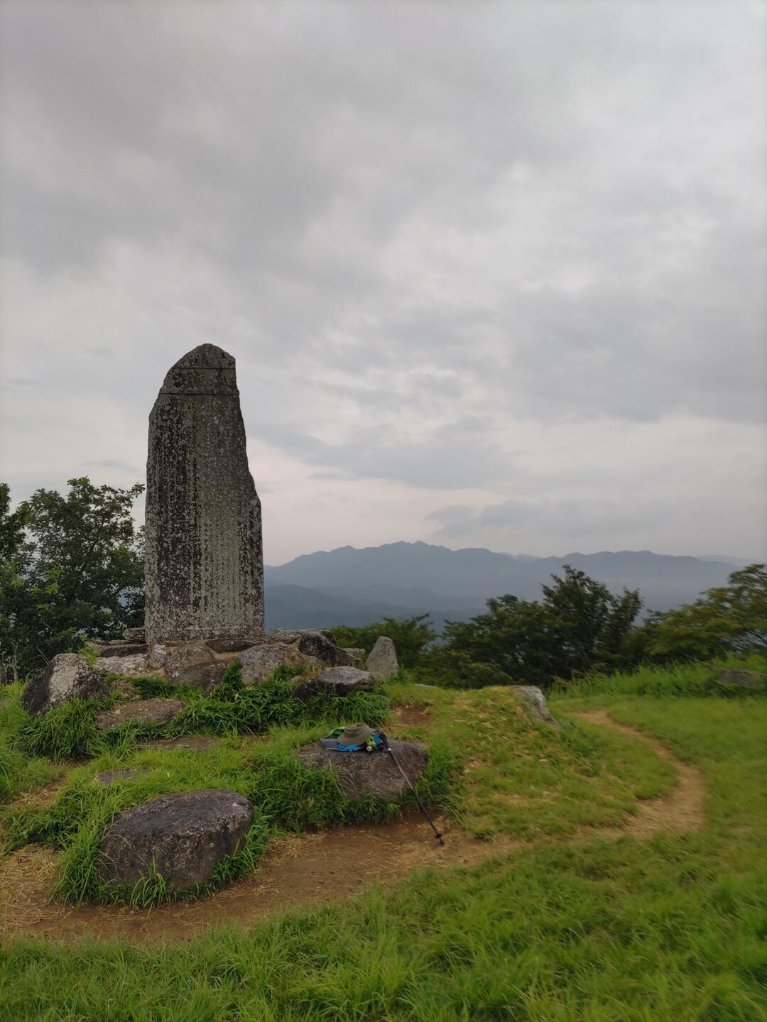 桝形山【312.3m】雨が降る前に早朝登山・浄眼寺周回ｺｰｽで登りました(^o^) / さとちゃんさんの堀坂山・観音岳・桝形山（白米城）の活動データ | YAMAP / ヤマップ