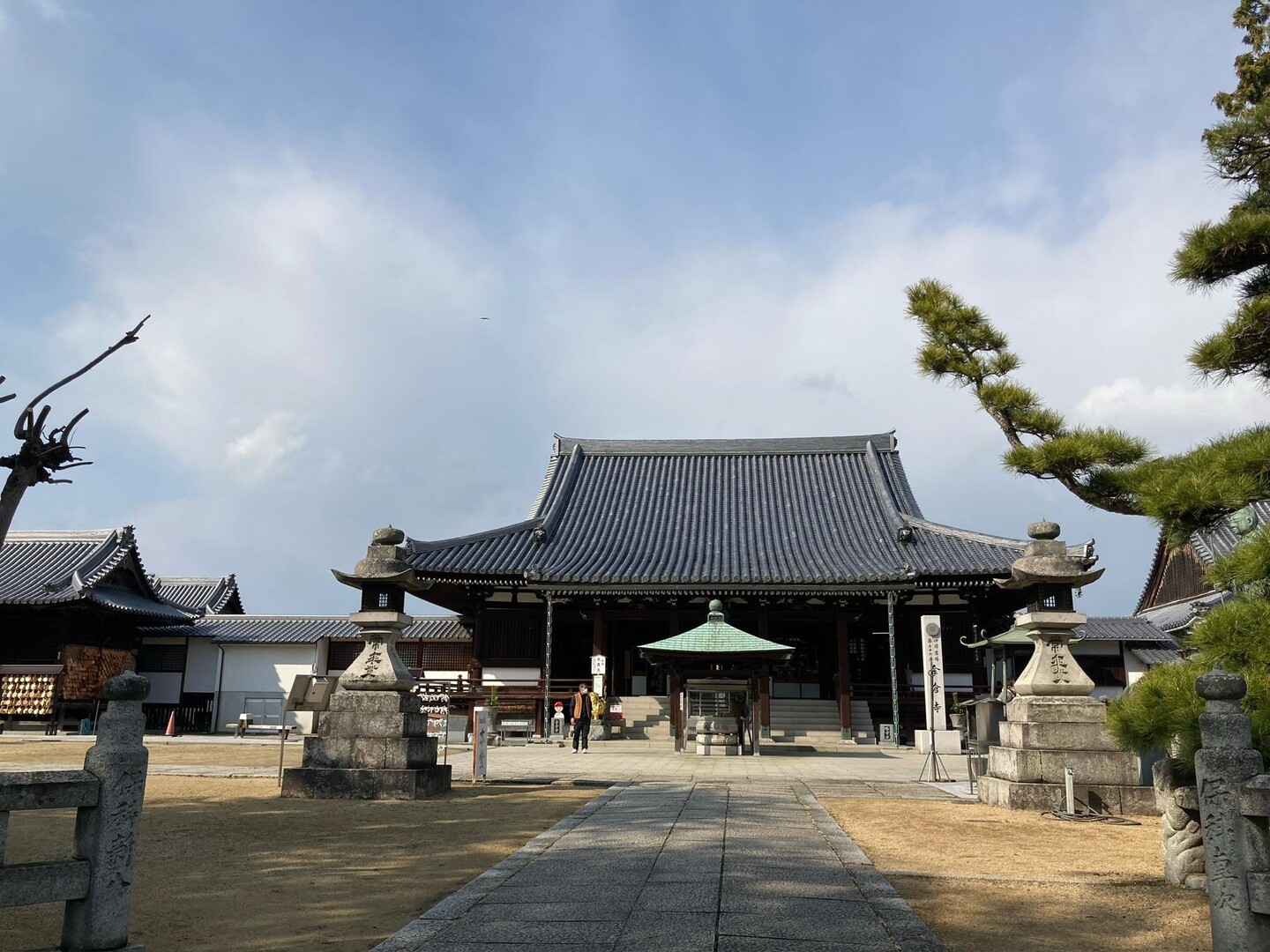 あるき遍路 72番曼荼羅寺 73番出釈迦寺 74番甲山寺 75番善通寺 76番金倉寺 77番道隆寺 その② / ちゃっぴぃさんの四国遍路その ...