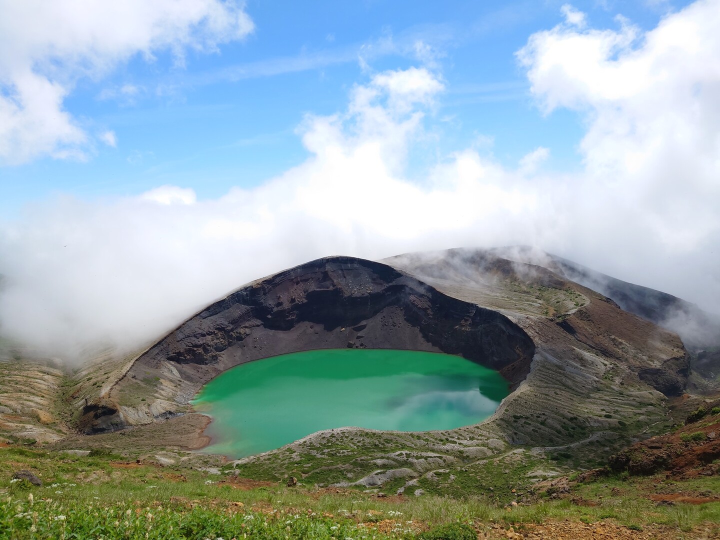 祝初モーメント 宮城県の誇る蔵王の御釜。... / j.jack02さんのモーメント | YAMAP / ヤマップ
