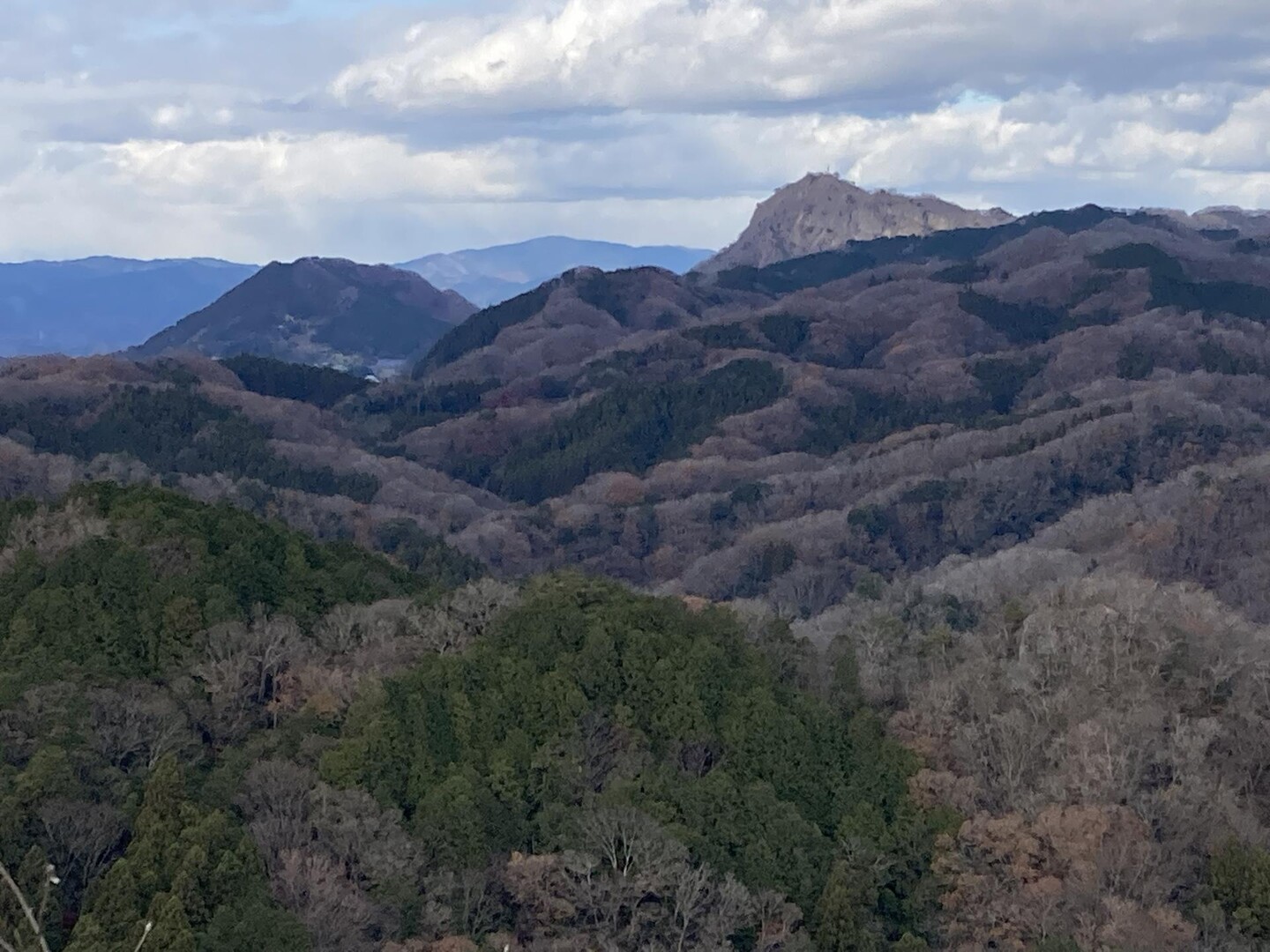 おかめ山・荷鞍山 / taka.run-skiさんの奥久慈男体山・月居山・篭岩（篭岩山）の活動データ | YAMAP / ヤマップ