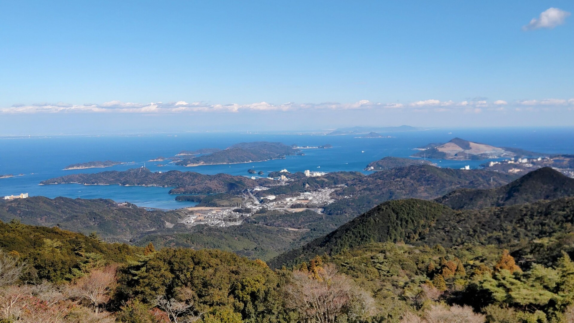 🌀強風でも絶景の朝熊山🌊🏝️ / @masaさんの朝熊ヶ岳（朝熊山）・鼓ヶ岳・鷲嶺（袴腰山）の活動データ | YAMAP / ヤマップ