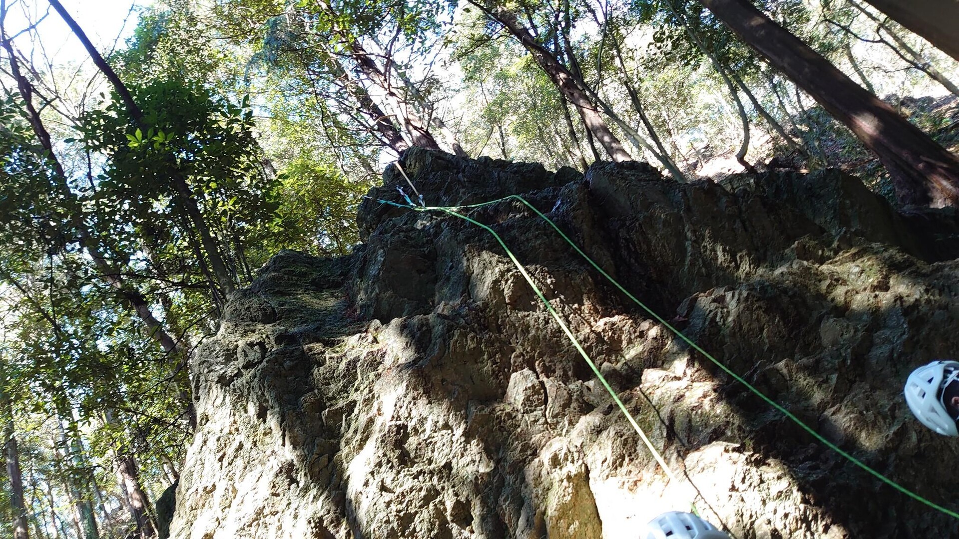 日和田山で岩登り中 / TKYMさんのモーメント | YAMAP / ヤマップ