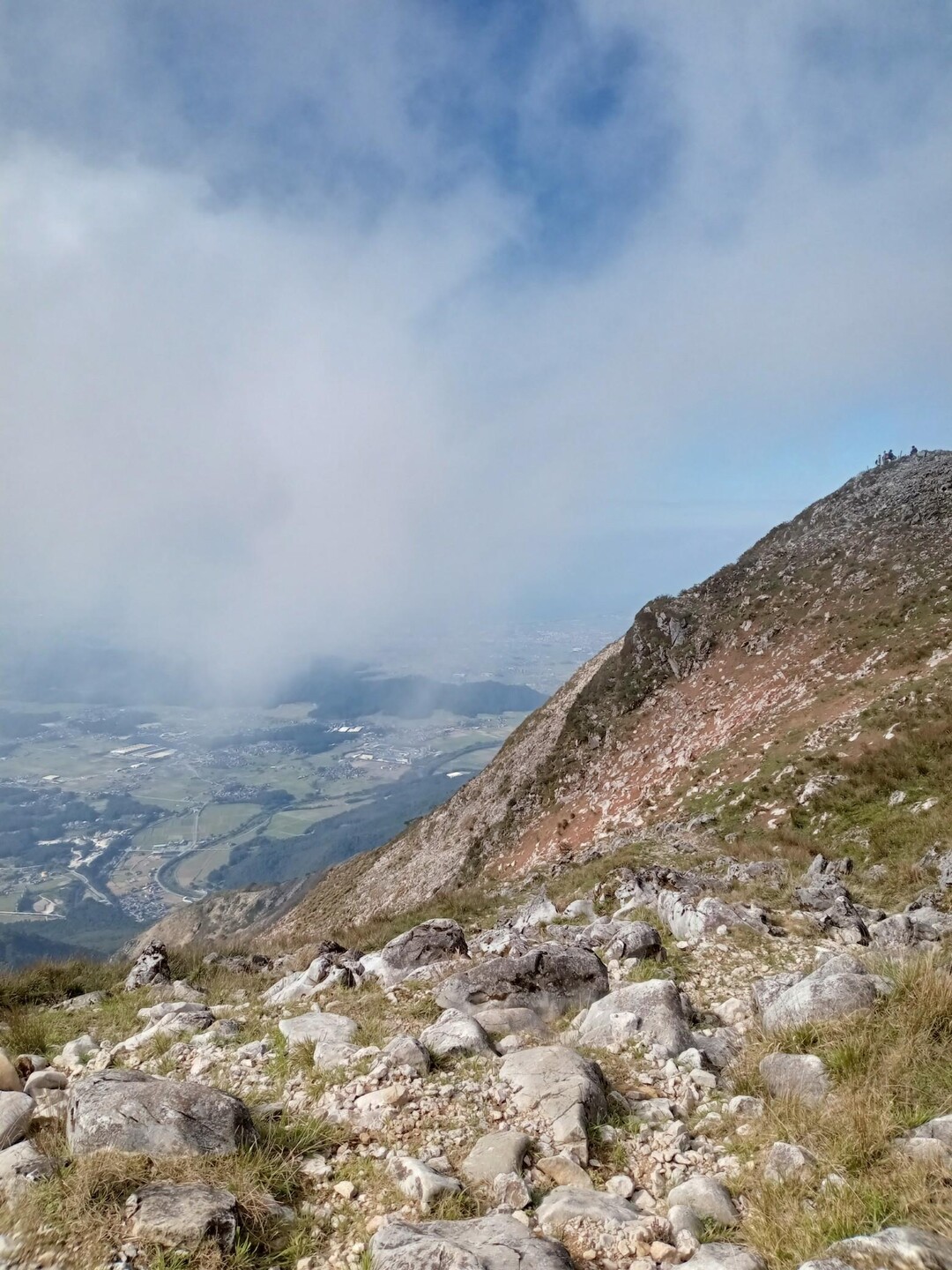 伊吹山-2024-10-14 / yuusenさんの伊吹山・伊吹高原・御座峰の活動データ | YAMAP / ヤマップ