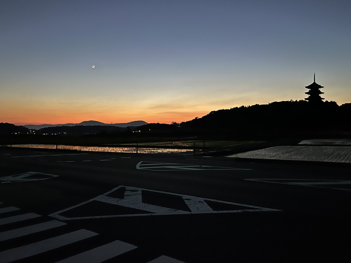 仕事の帰り道🚗 茜空🌅に吉備路の五重... / YOTAさんのモーメント | YAMAP / ヤマップ