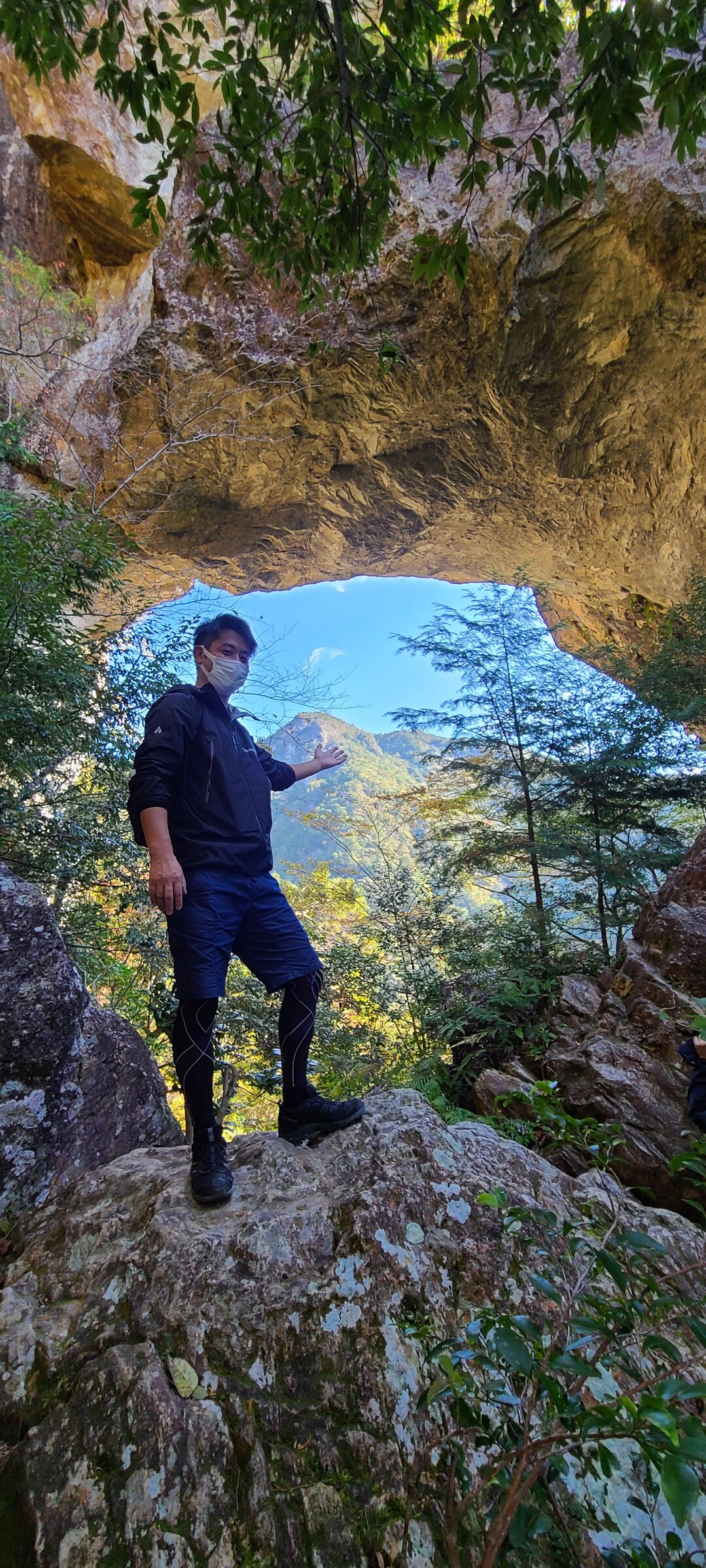 乳岩峡 と鬼岩へハイキング-2021-11-11 / tatubaiさんの明神山（三ツ瀬明神山）の活動データ | YAMAP / ヤマップ