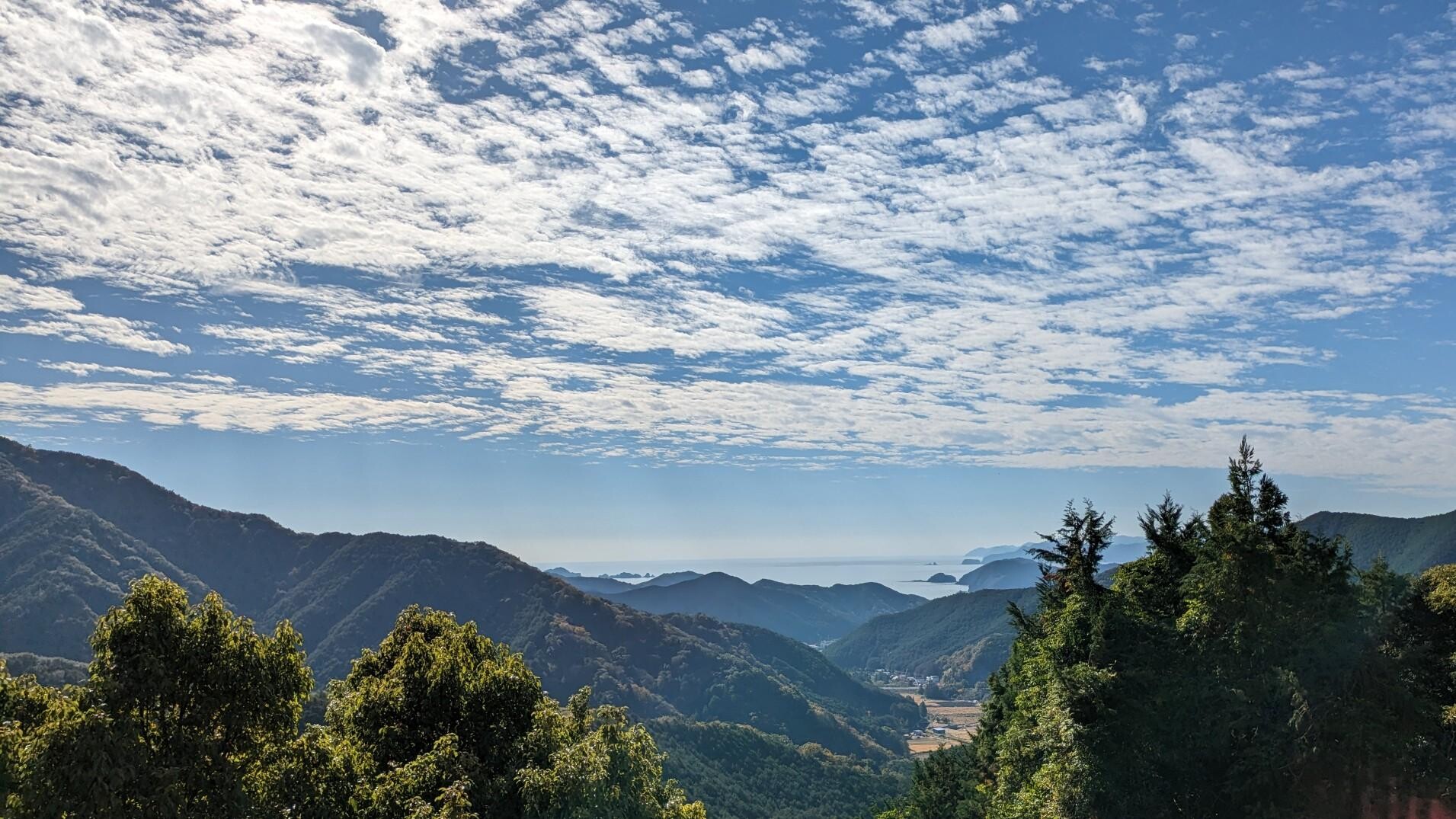 荷坂峠マンボウの丘休憩所。 何度も見てる... / Agさんのモーメント | YAMAP / ヤマップ