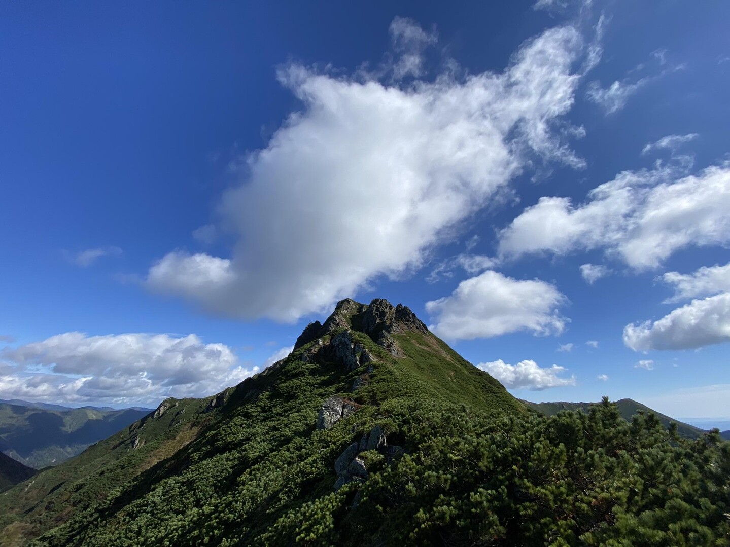 1967峰 / うにまる、さんの幌尻岳・戸蔦別岳・伏美岳の活動データ | YAMAP / ヤマップ