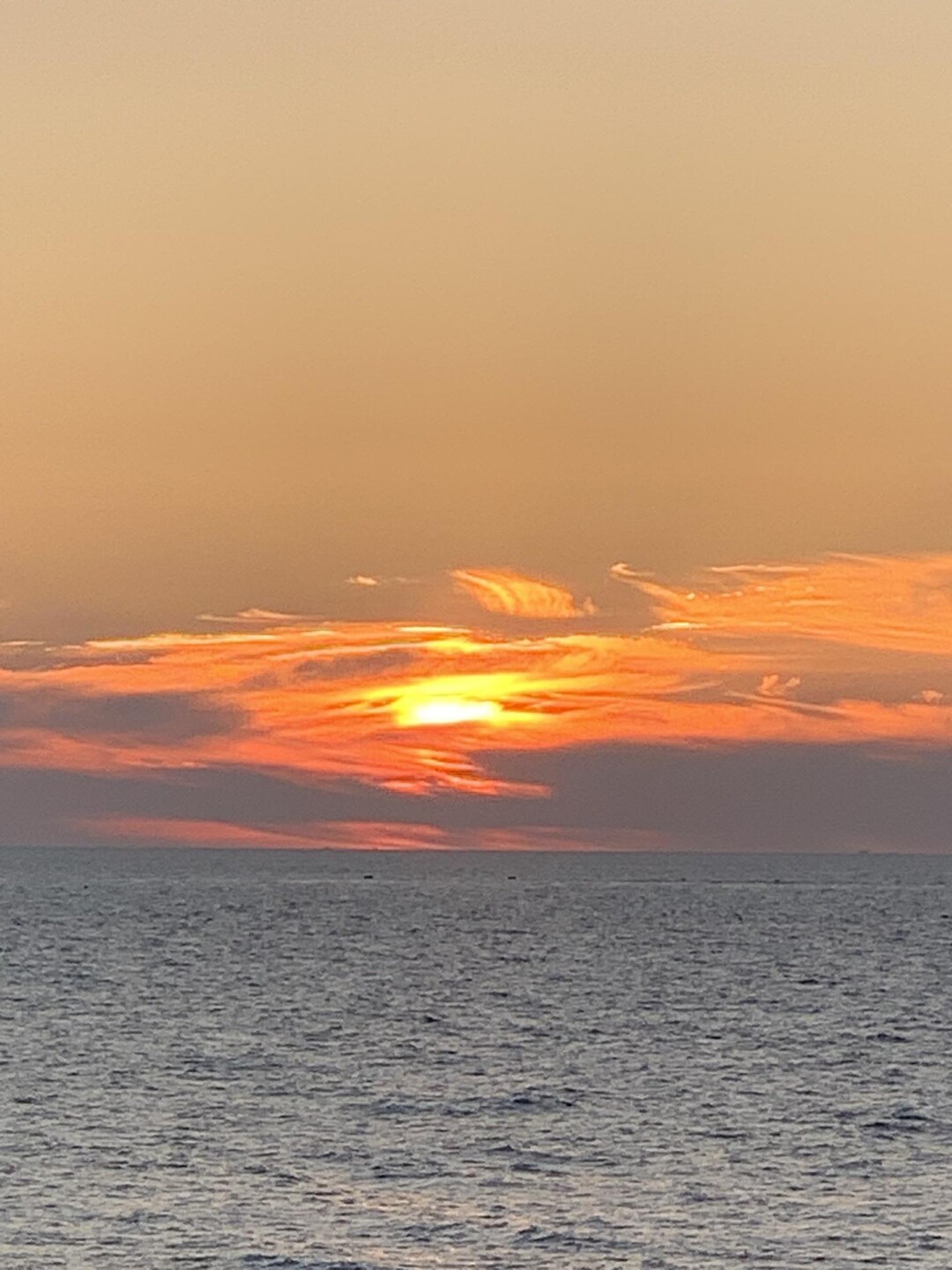 8月4日の夕日。 この時間でもなまぬるい... / keyさんのモーメント | YAMAP / ヤマップ