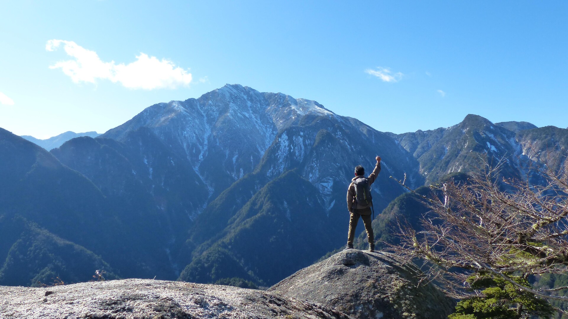 天空のビーチ🏖️ ＆ 好展望地👀 日向山＆鞍掛山 / ゆうぼーさんの甲斐駒ヶ岳・日向山の活動データ | YAMAP / ヤマップ