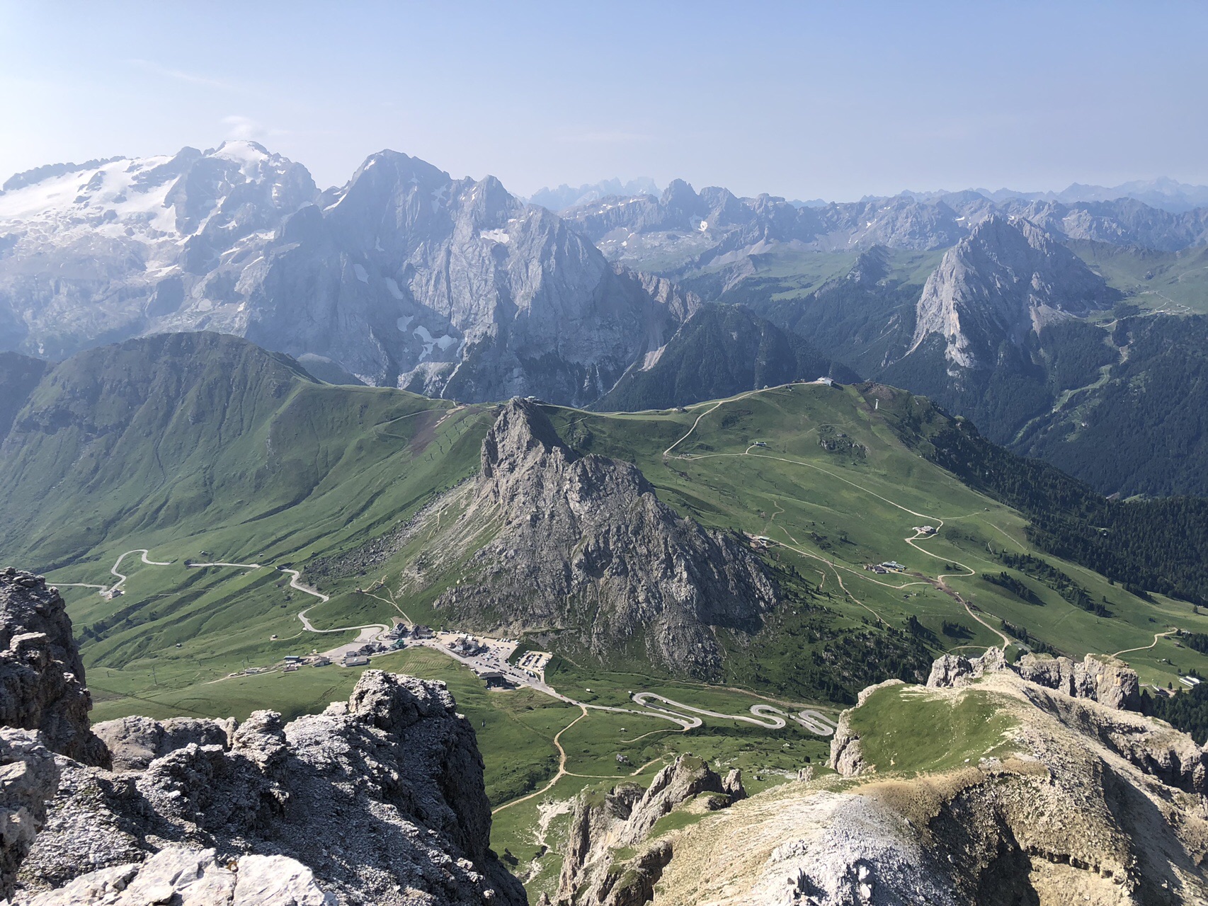 ドロミテ最高峰「マルモラーダ山」をポルドイ峠で展望〜サンタ・マッダレーナへ-2019-07-26 / YaMaPeeさんのサンモリッツの活動 ...