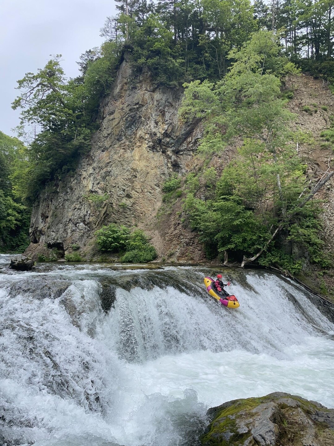 滝落ち成功‼️ 知床半島のつけ根にて。... / yumecampさんのモーメント | YAMAP / ヤマップ
