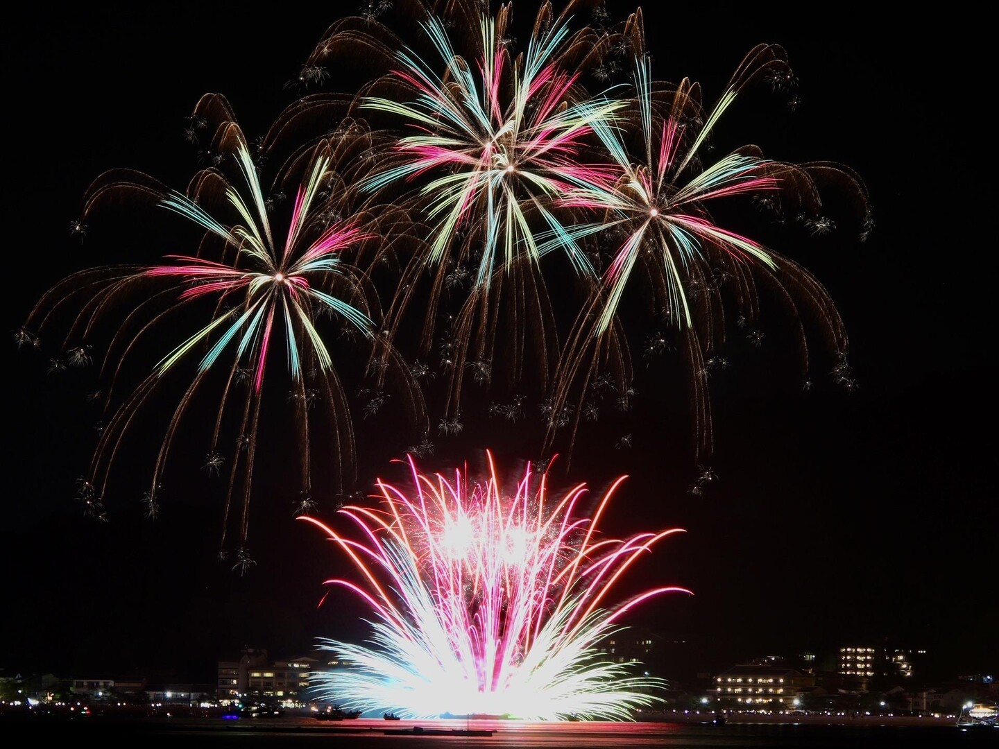 宮島花火大会 15分間しかありませんでし... / GONKEさんのモーメント | YAMAP / ヤマップ
