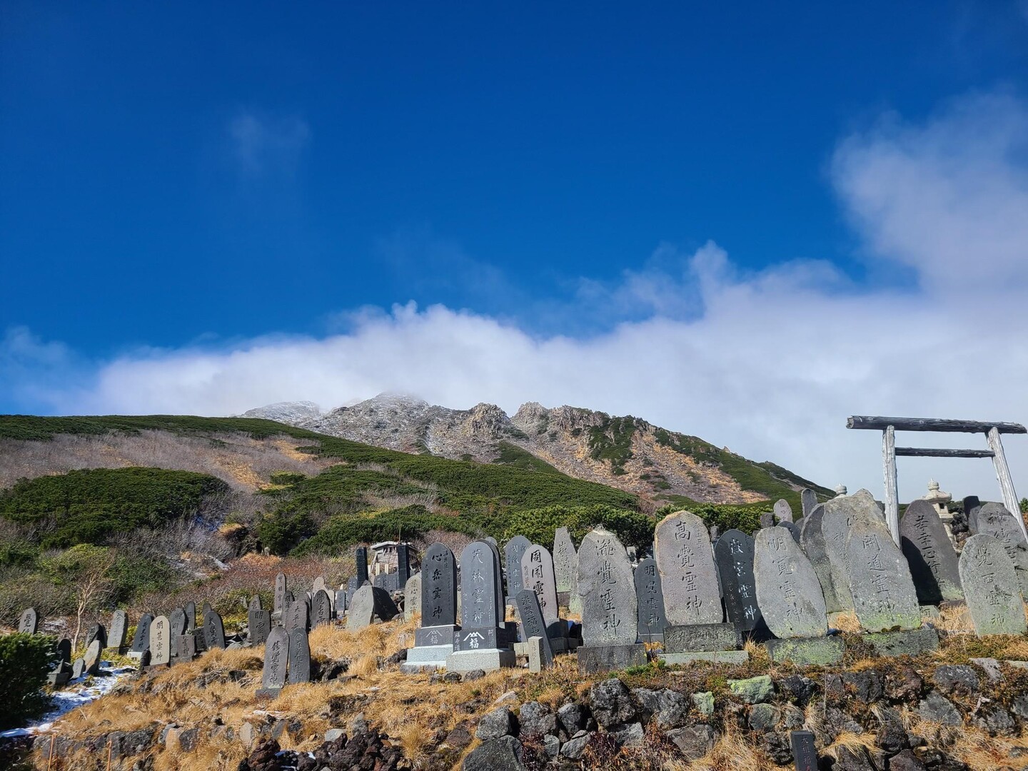 御嶽山 紅葉散歩 / TEPPY さんの御嶽山・継子岳・摩利支天山の活動データ | YAMAP / ヤマップ